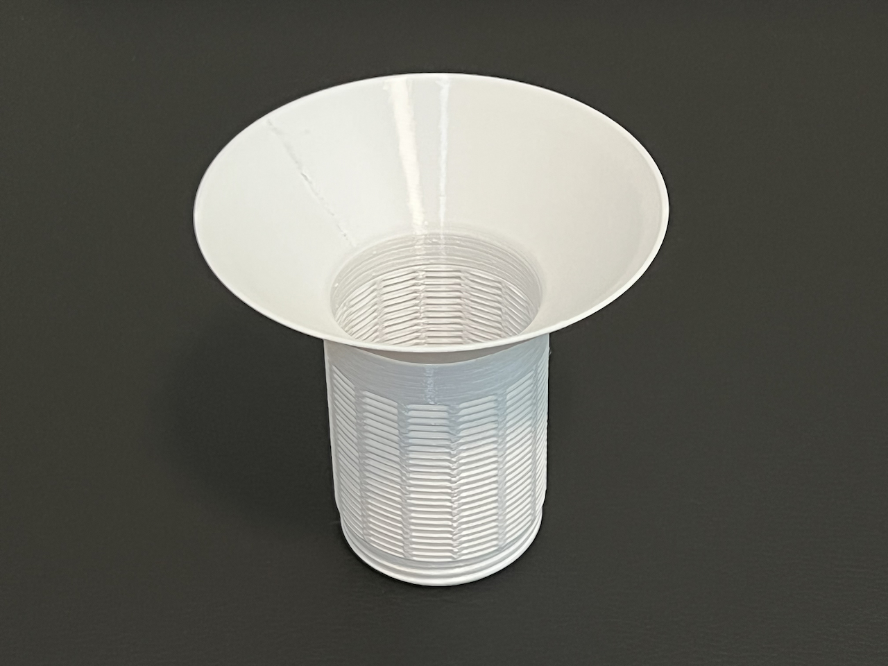 Filament Spool Desiccant Canister by kennyd1gital | Download free STL ...