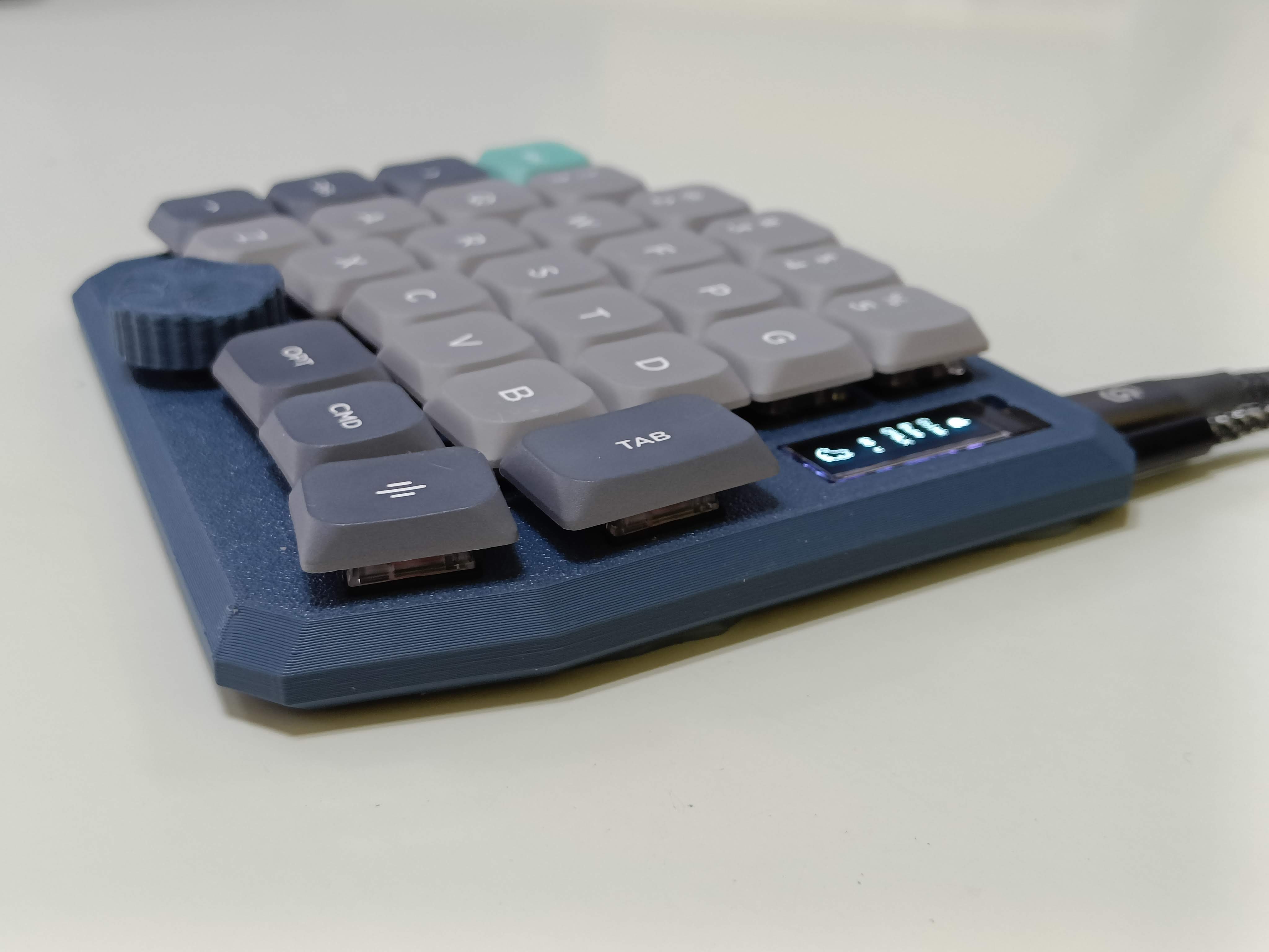 Chakra56 low profile split keyboard by Nocte | Download free STL model ...