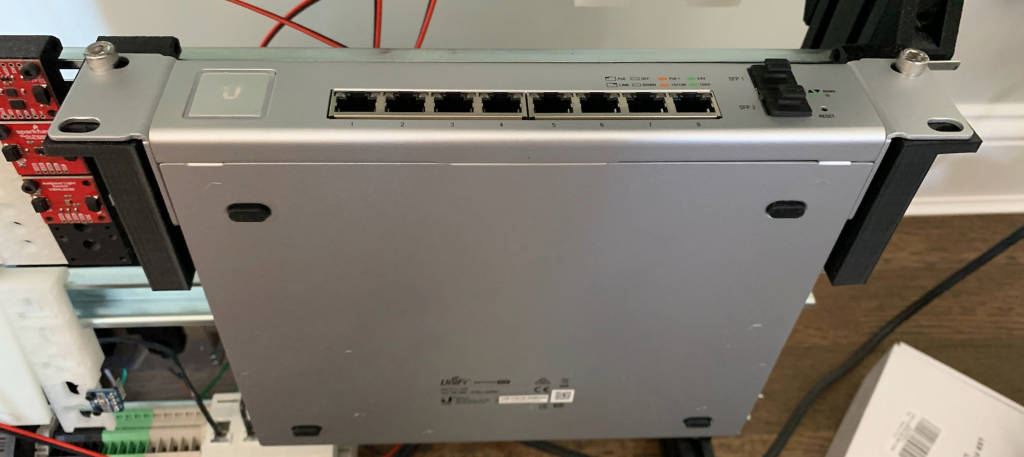 A one rack unit to Din Rail bracket by NotLikeALeafOnTheWind | Download ...