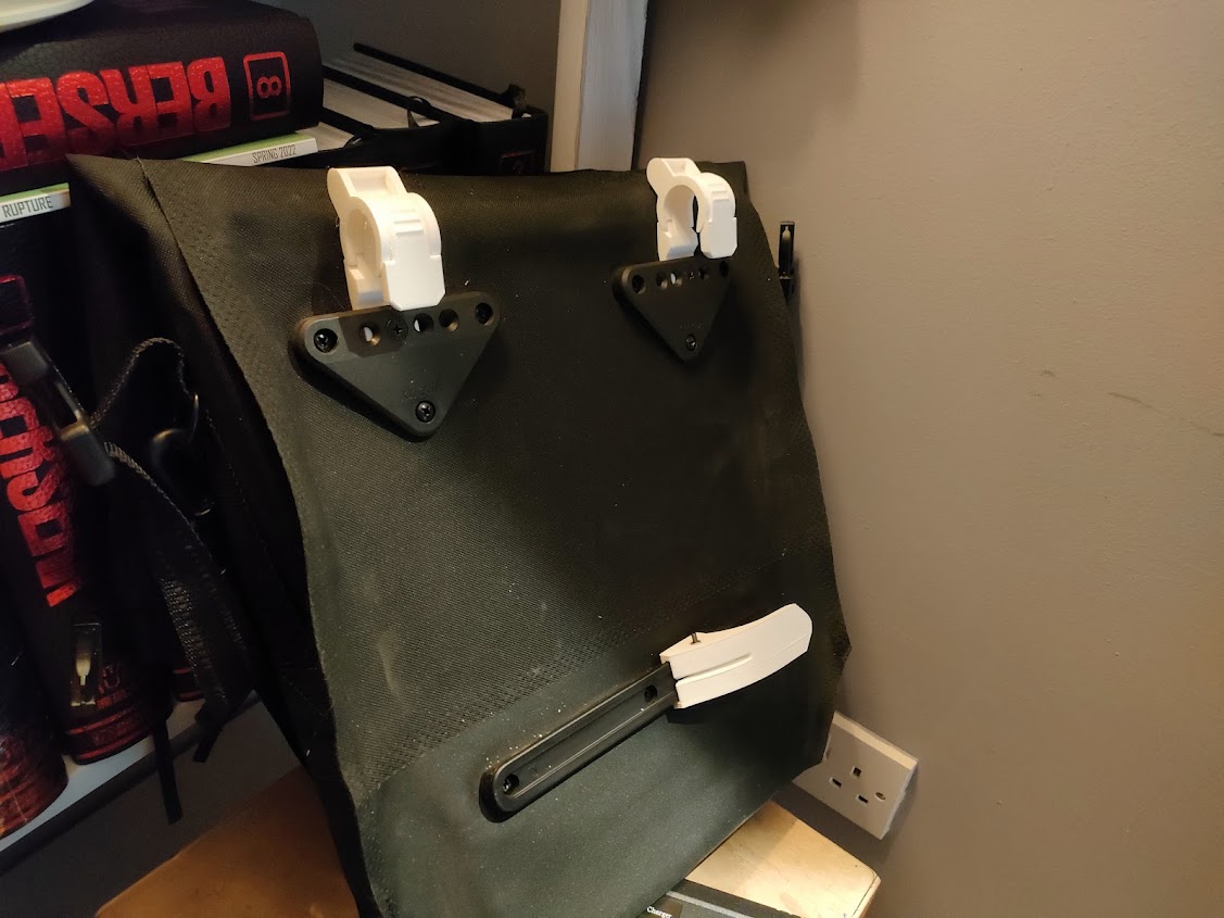 Klick Fix Pannier Clips by possiblyneil | Download free STL model ...