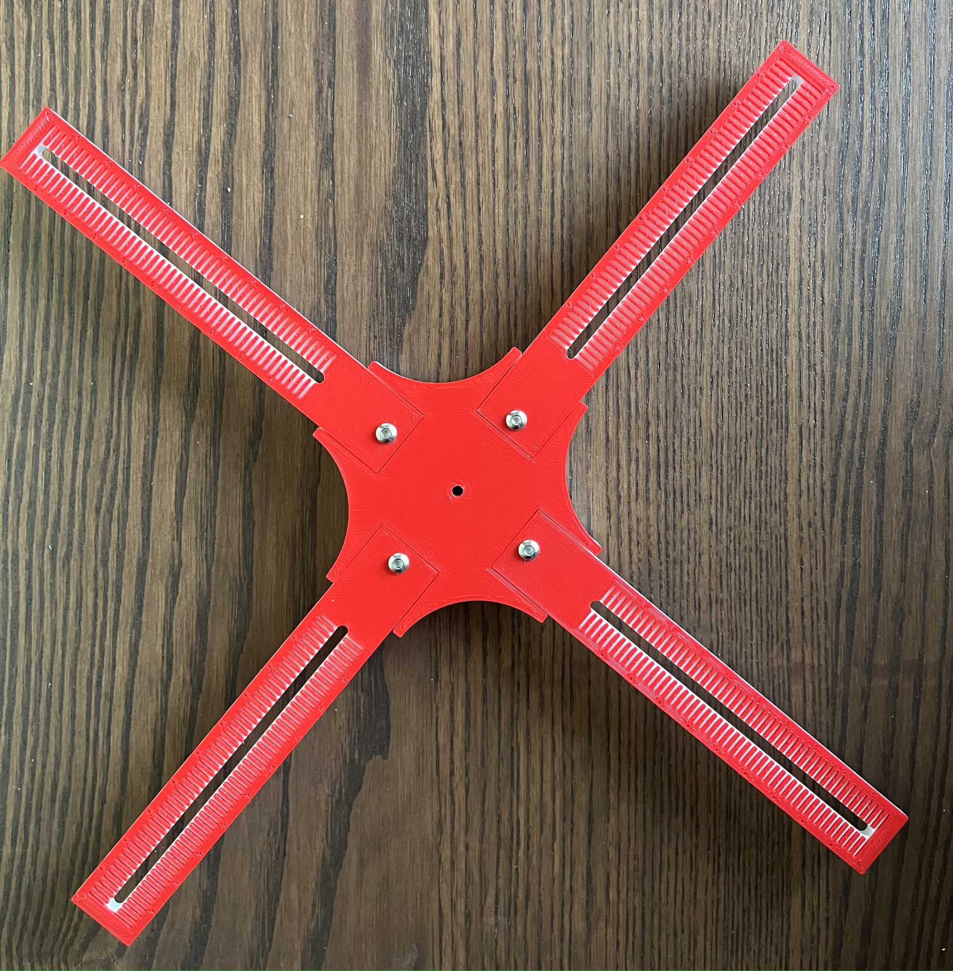 Paint model holder for 1/48 and 1/32 scale models par romcoromcoromco ...