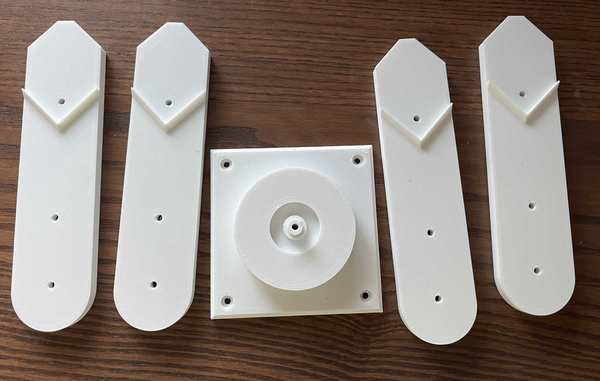 Paint model holder for 1/48 and 1/32 scale models par romcoromcoromco ...