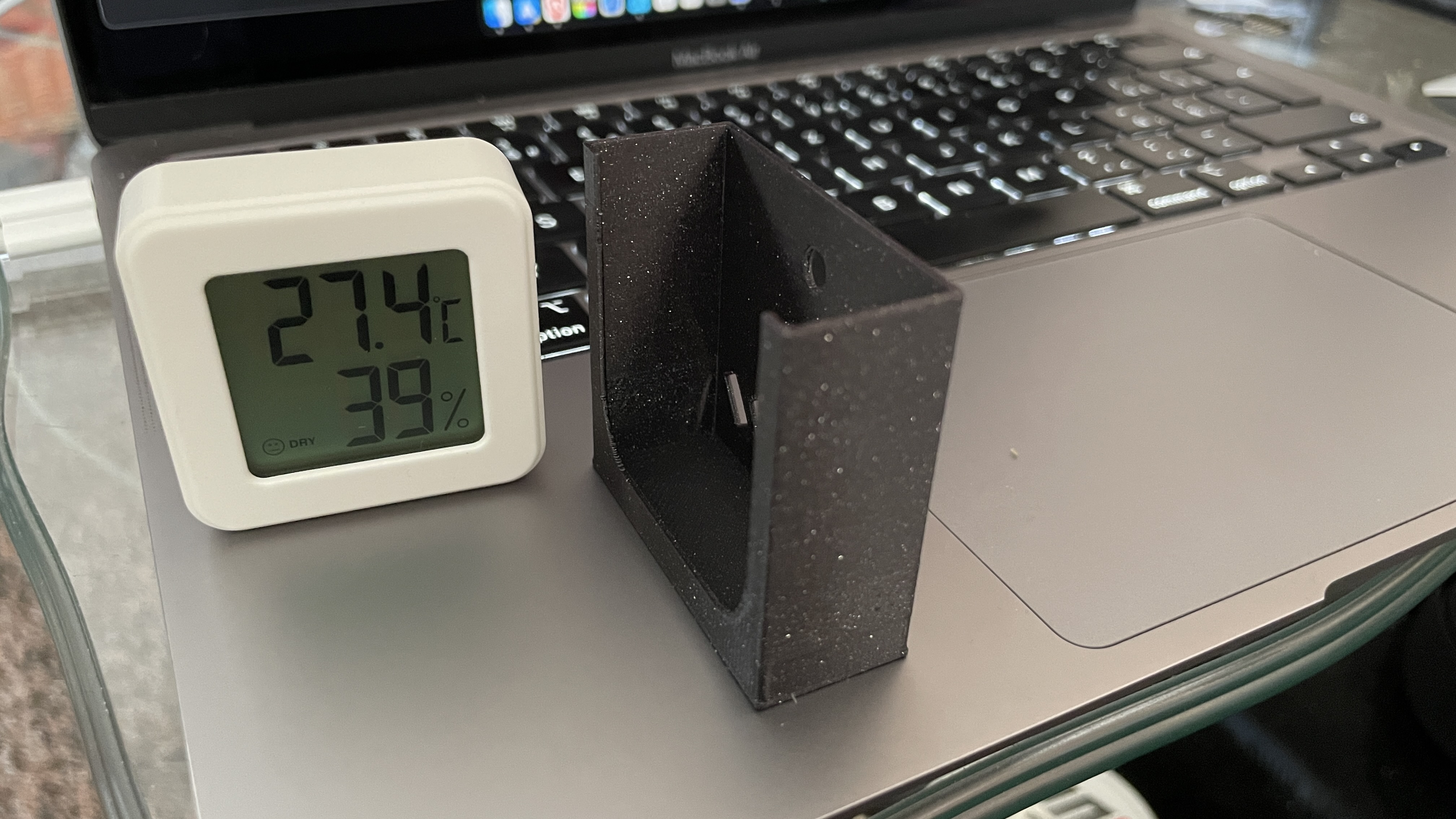 Temp Holder - Thermometer holder by Valentino Hesse | Download free STL ...