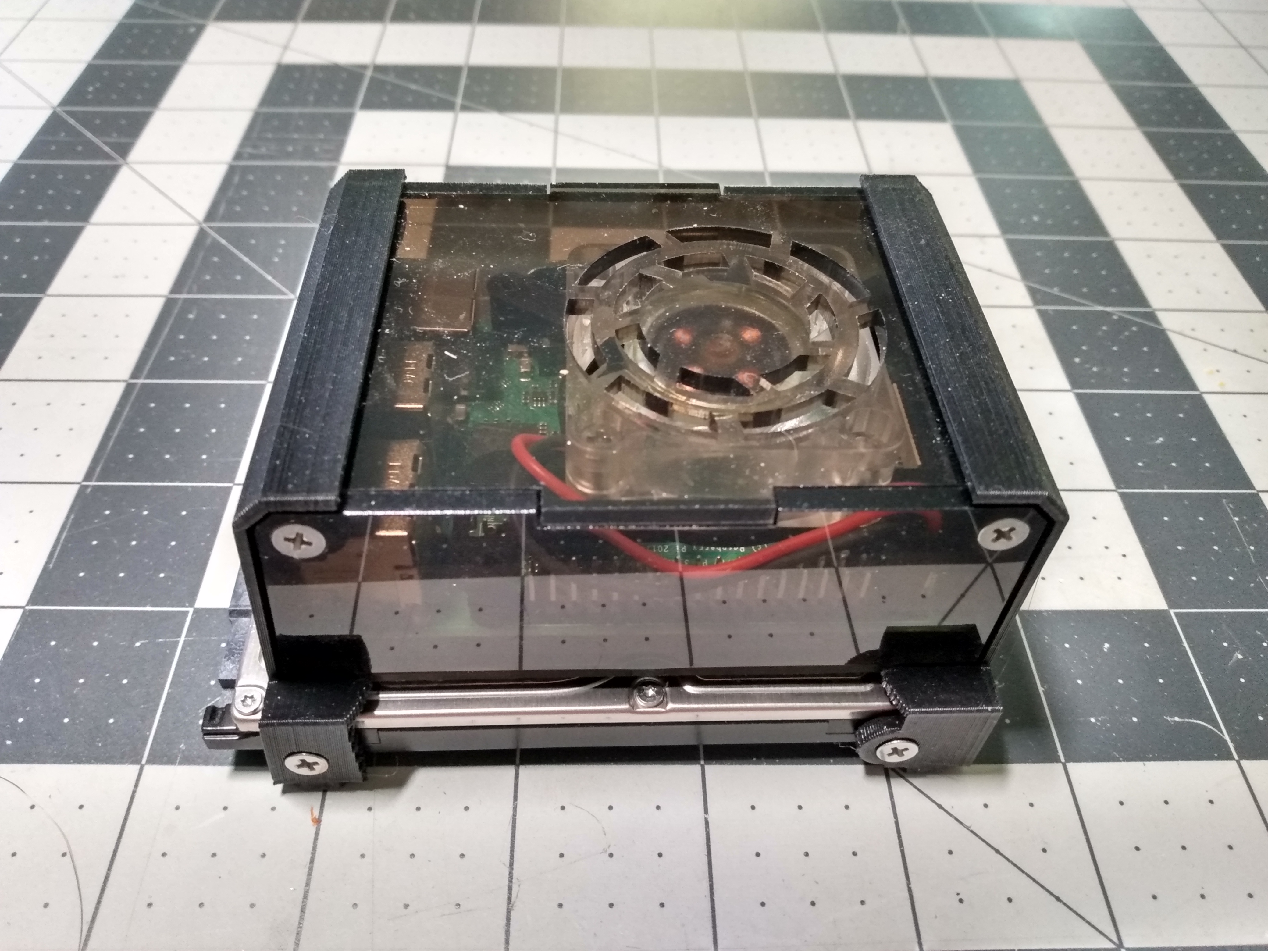Raspberry Pi 3B Case with SSD or 2.5" HDD Mounting Rails + Optional ...