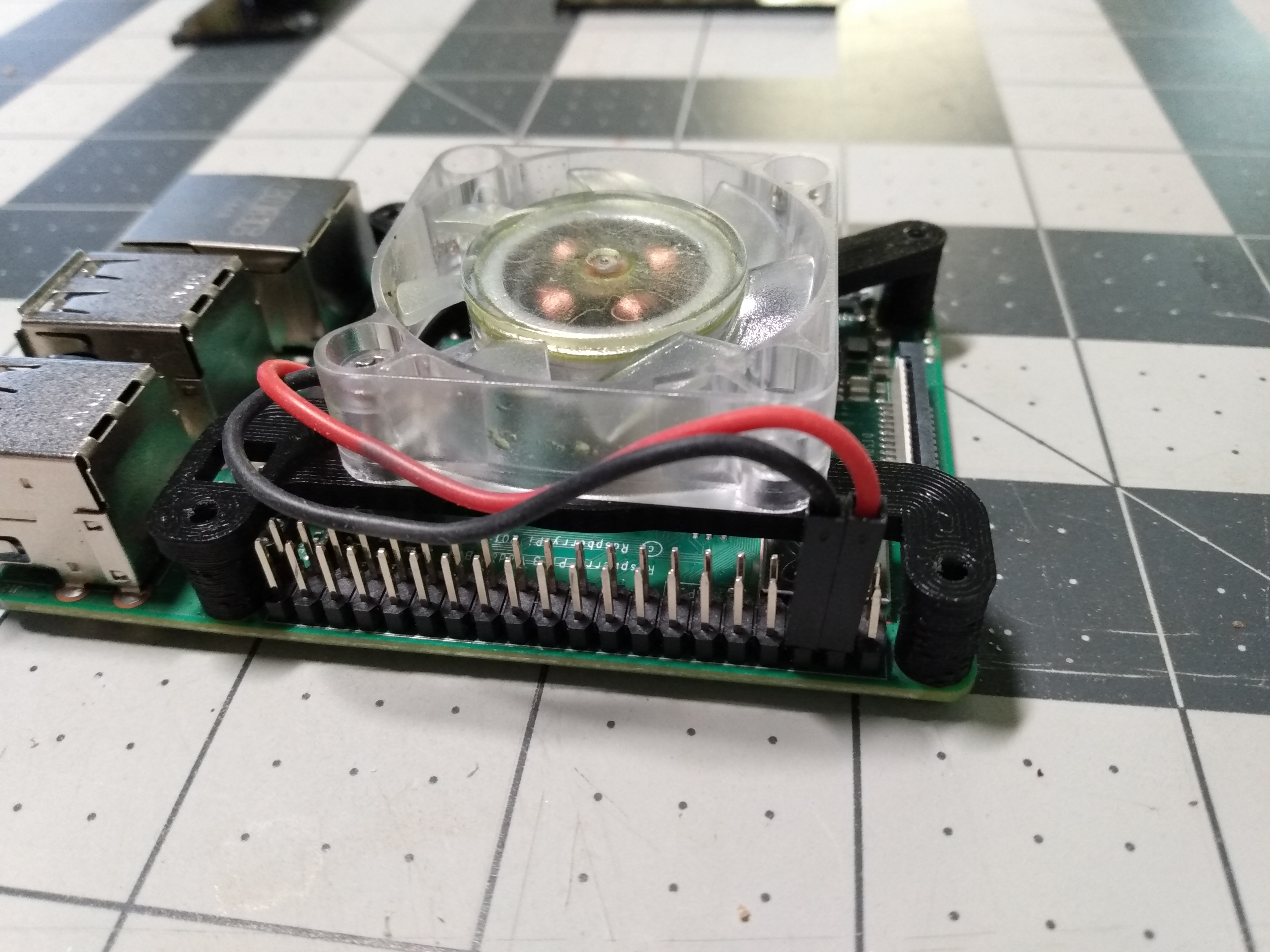 Raspberry Pi 3B Case with SSD or 2.5" HDD Mounting Rails + Optional ...