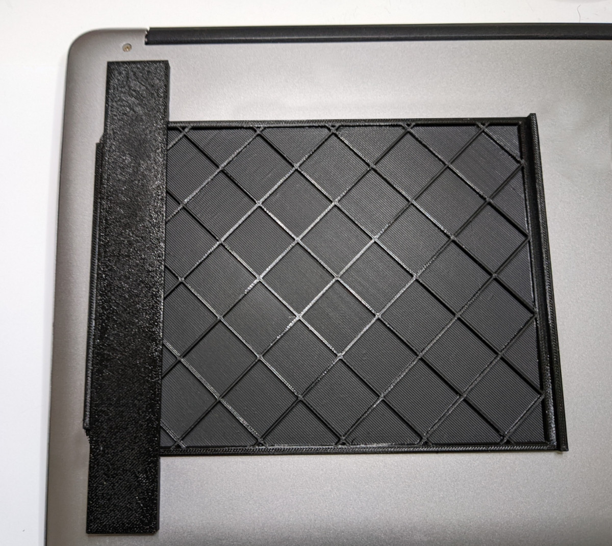 Configurable Slide-Out Mouse Pad by Steve DeGroof | Download free STL ...