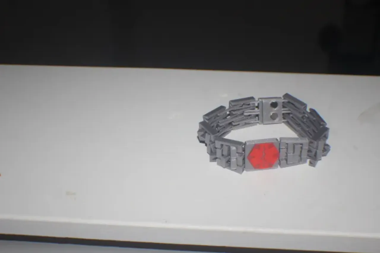 Medical Alert Bracelet by Ray Fox | Download free STL model ...