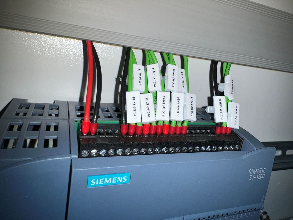 Parametric cable label by Teunderbolt | Download free STL model ...