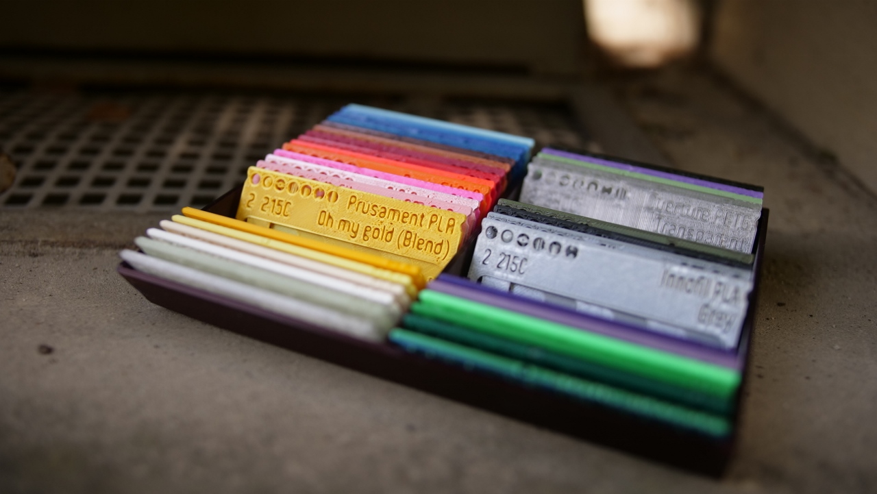 Filament Swatch box with hinged standard swatches by Makkuro | Download ...