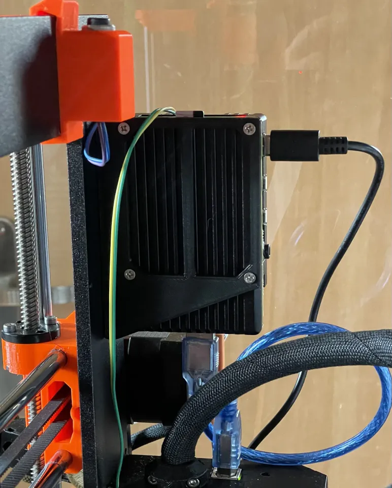 Raspberry Pi 4 armor case mount for Prusa MK3(S+) by Arek | Download ...