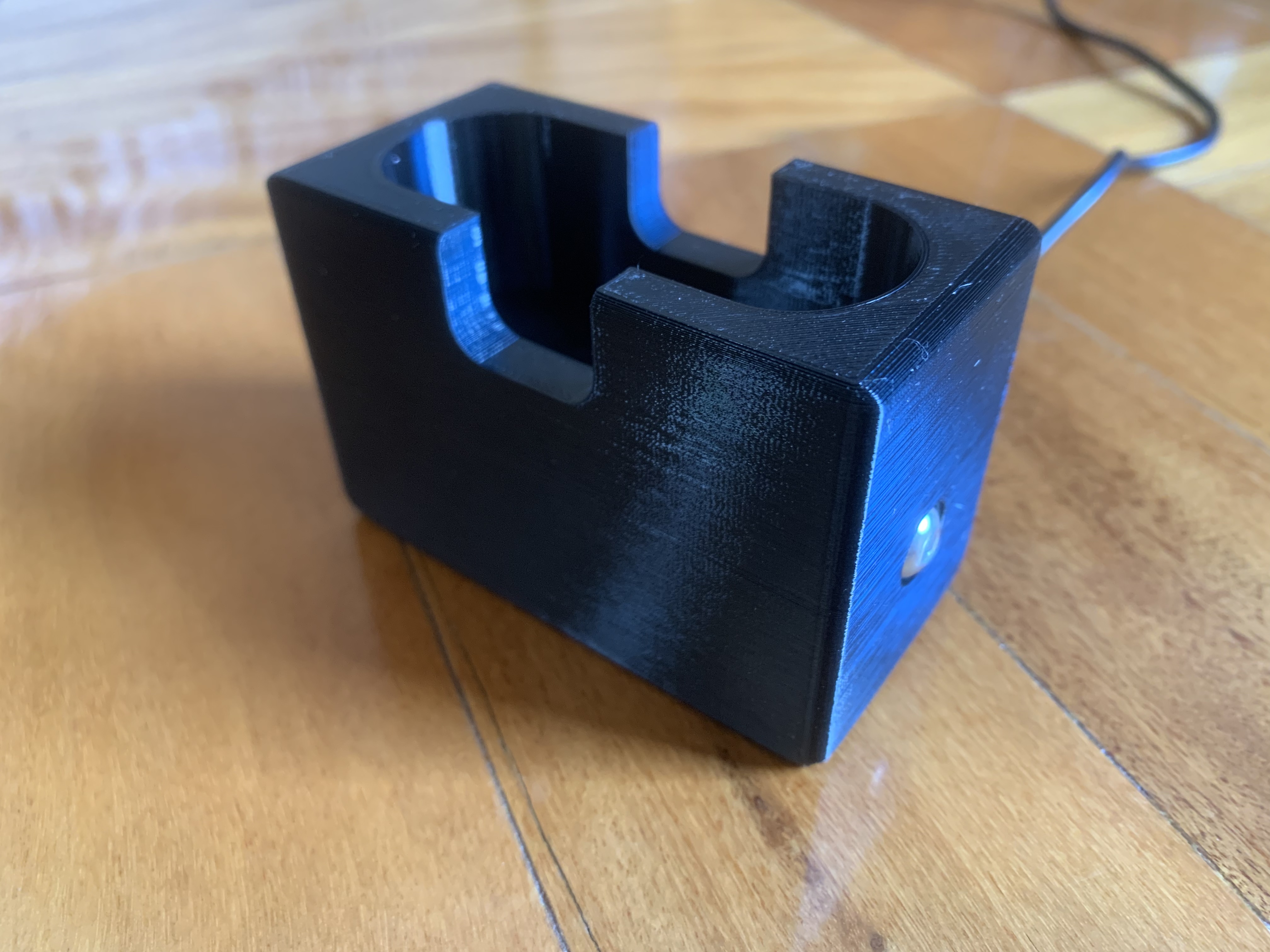 Docking stand for Jeet Air Plus TWS Earbuds by P1xellat3d | Download ...