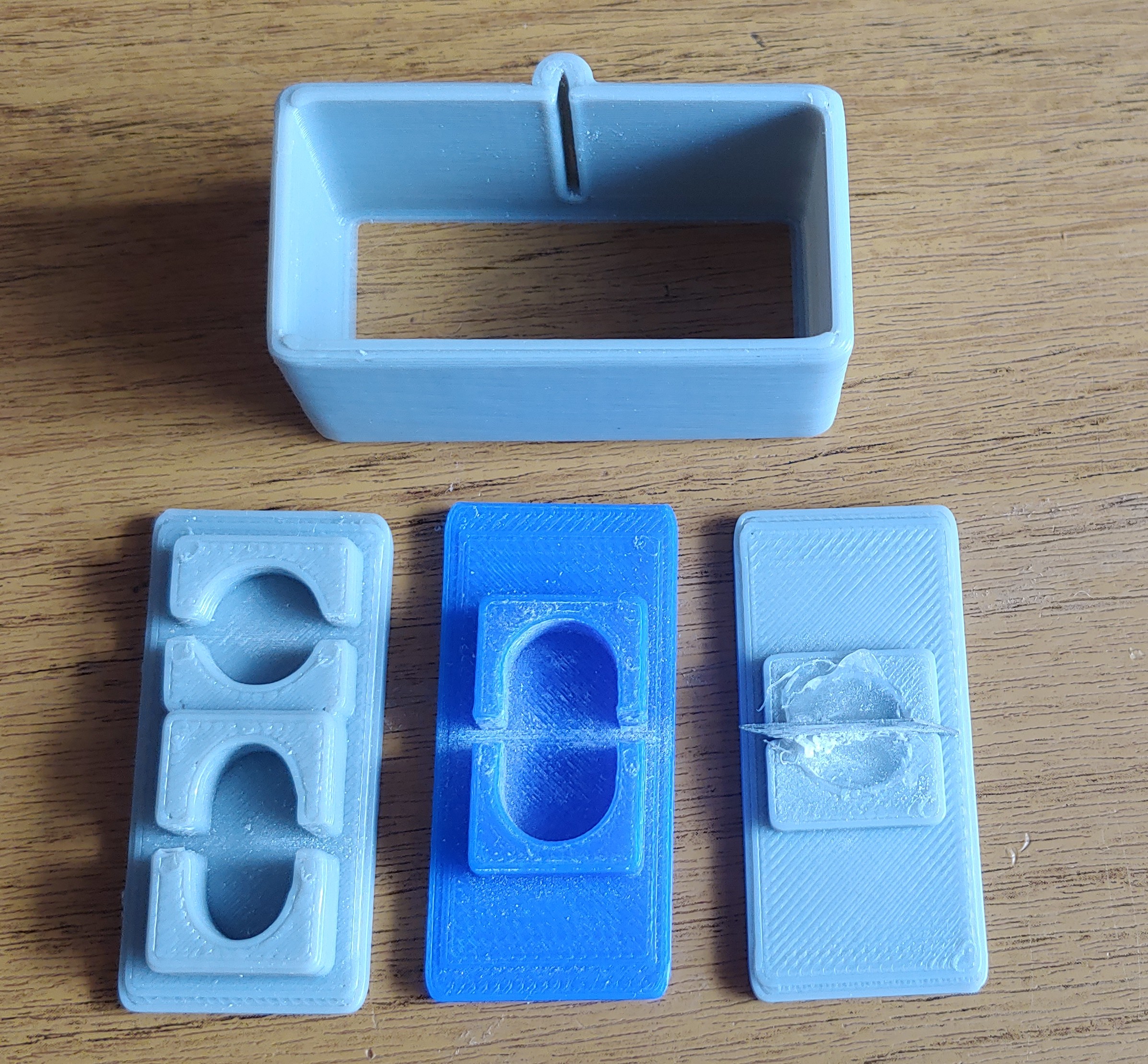 Pills Cutter(Kráječ na půlení pilulek ) by golem | Download free STL ...