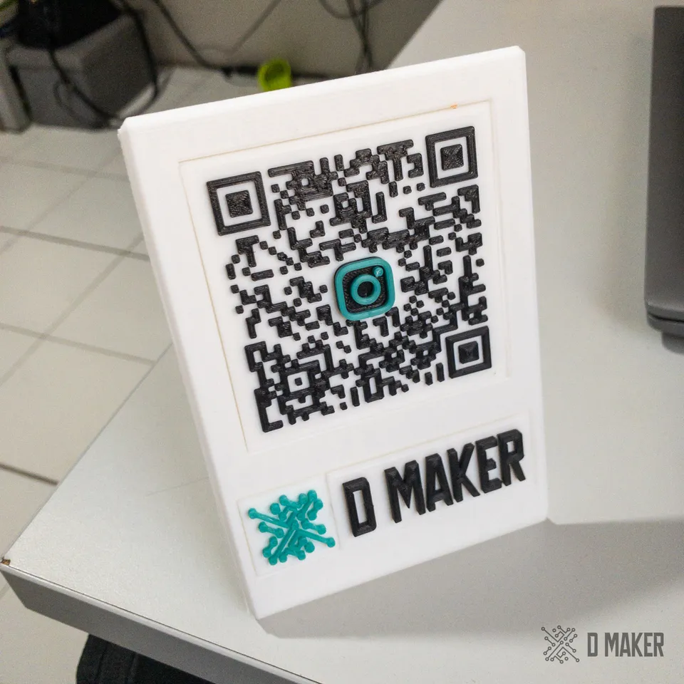 Promotional display with QR by DMaker | Download free STL model ...