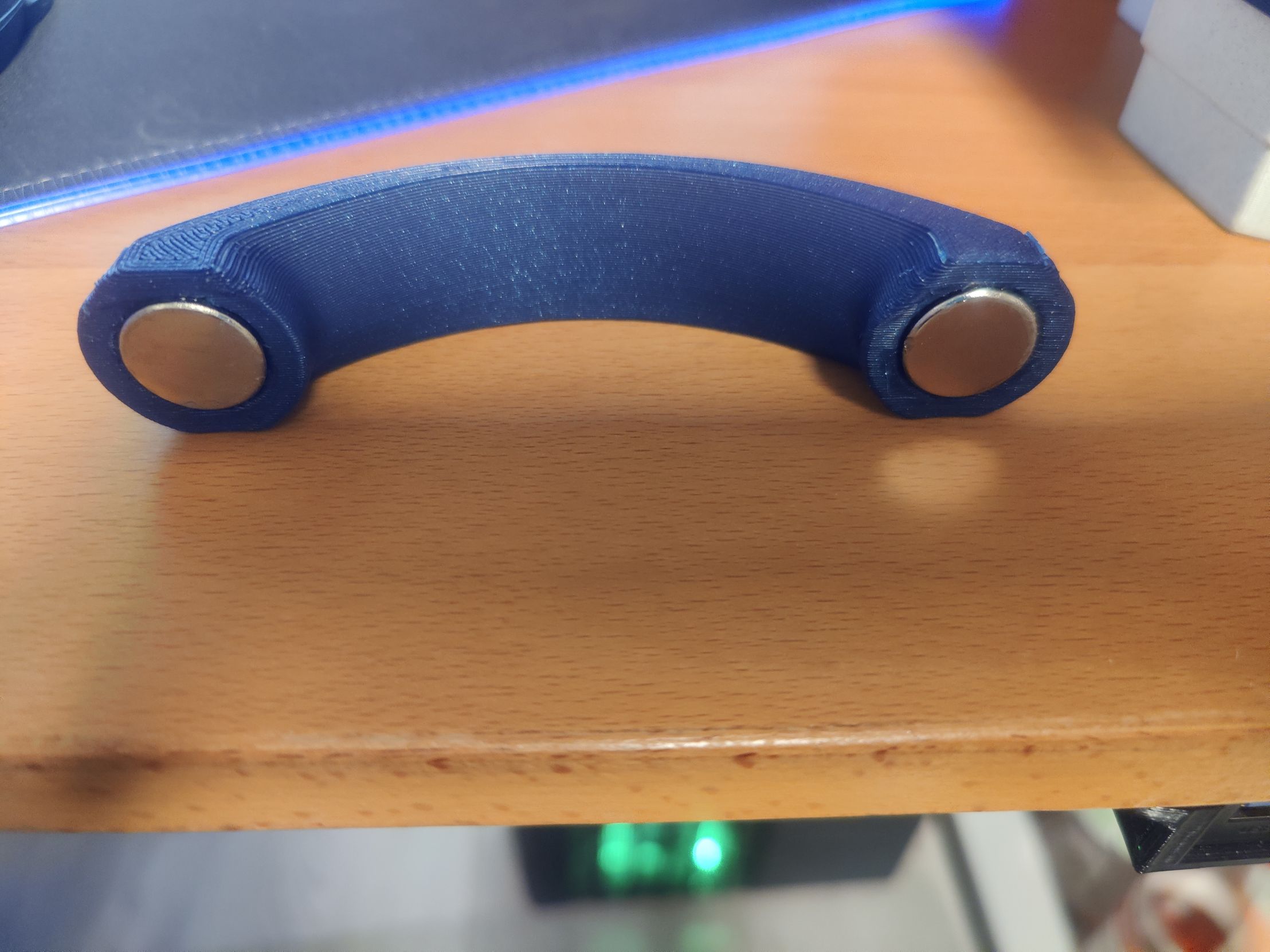 Magnetic cable clamp 70mm by RuneLS | Download free STL model ...