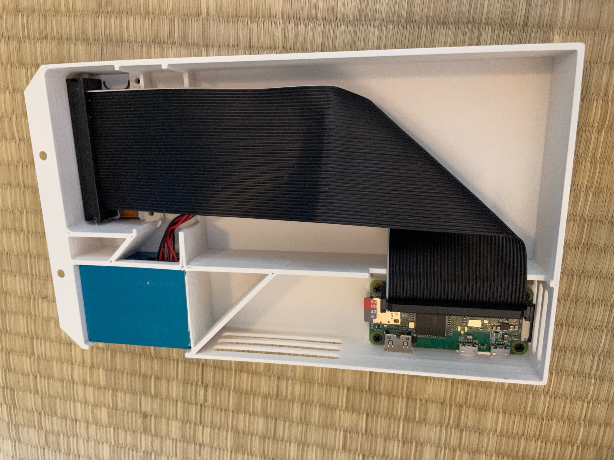 Pi Zero + Pimoroni Enviro+ monitoring box by fneb | Download free STL ...
