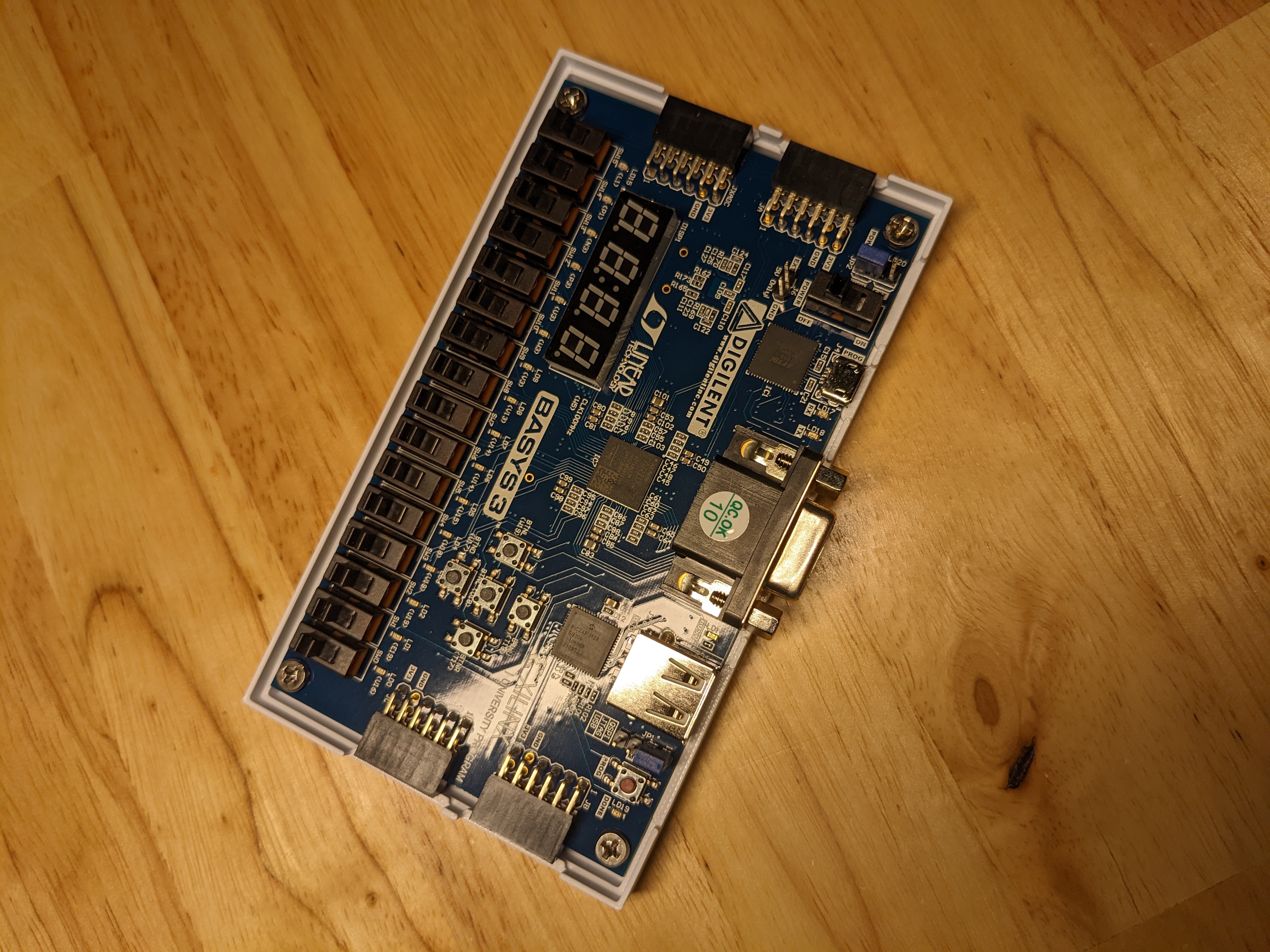 Diligent / Xilinx Basys 3 Artix-7 FPGA Trainer Board Slim Case by Yoni ...