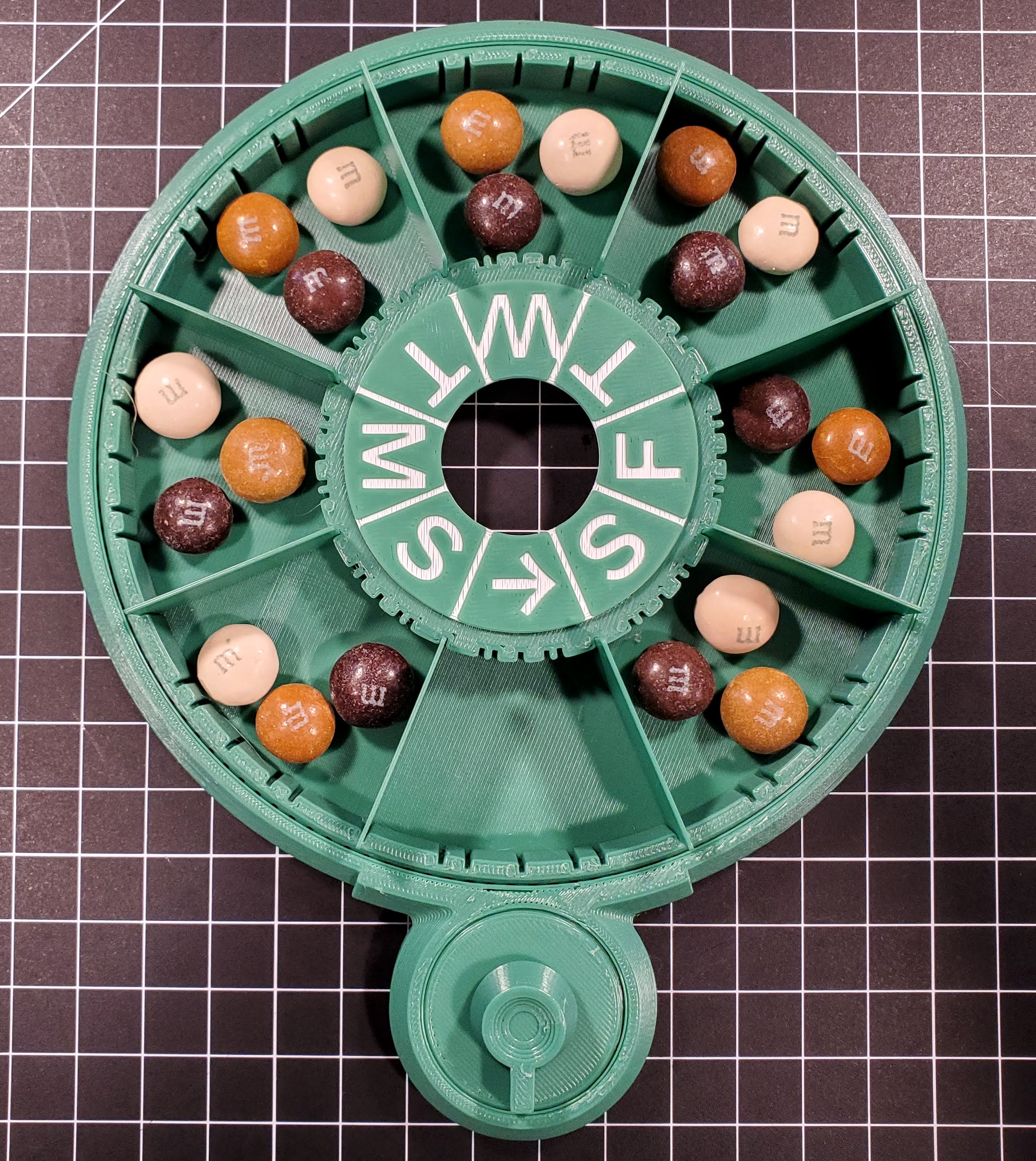 Customizable Carousel Organizer for Pills, Treats and More par Thos ...