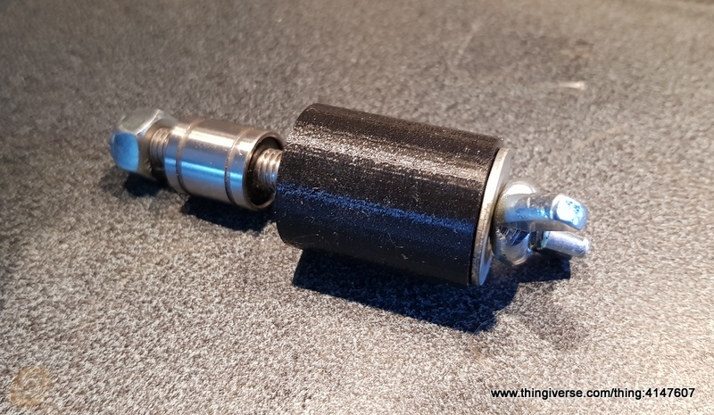 Mount / Unmount linear bearings LM8UU by Thoragrim | Download free STL ...