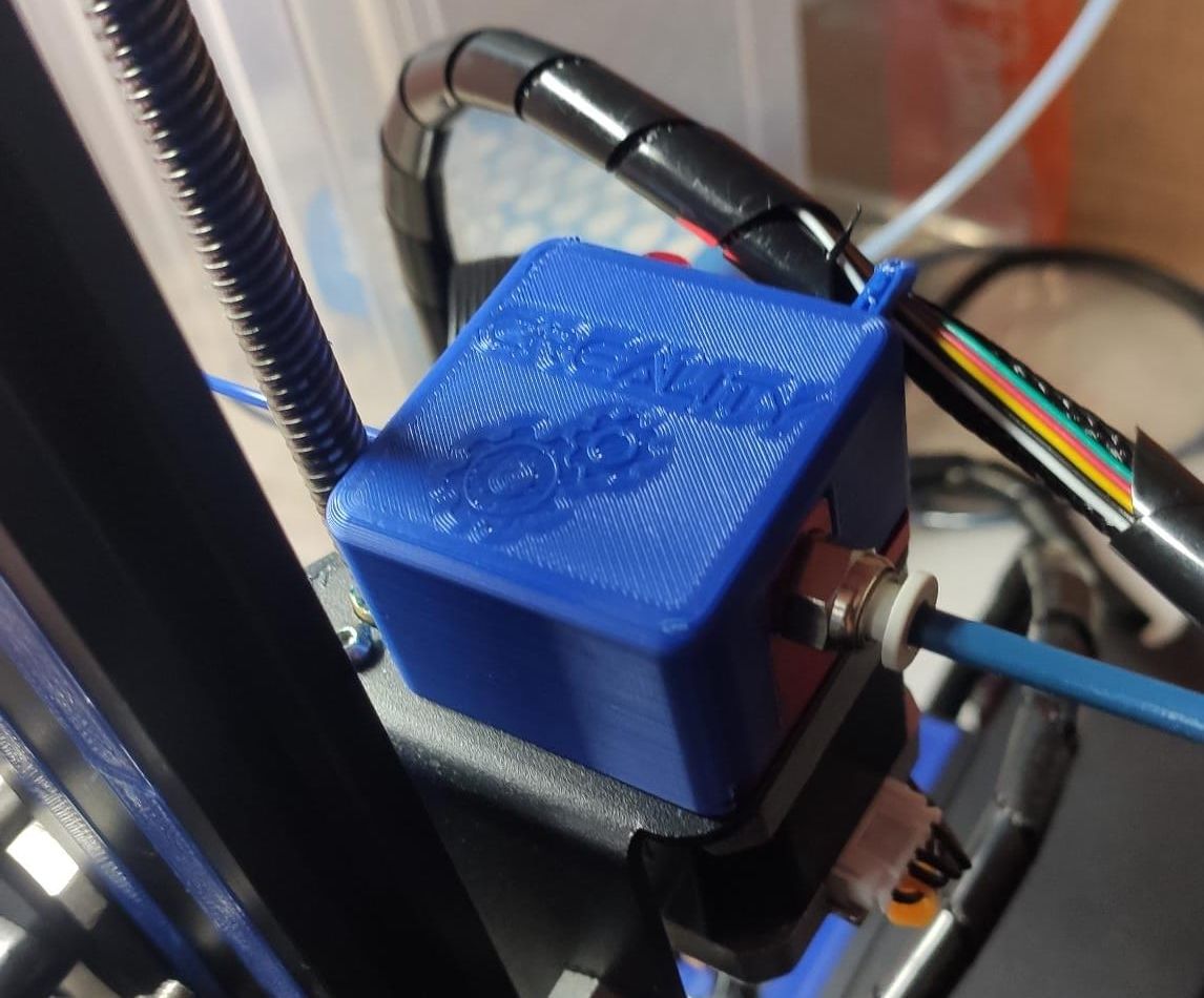 Ender 3/Bondtech Dual gear extruder cover with wire holder by ltsharma ...