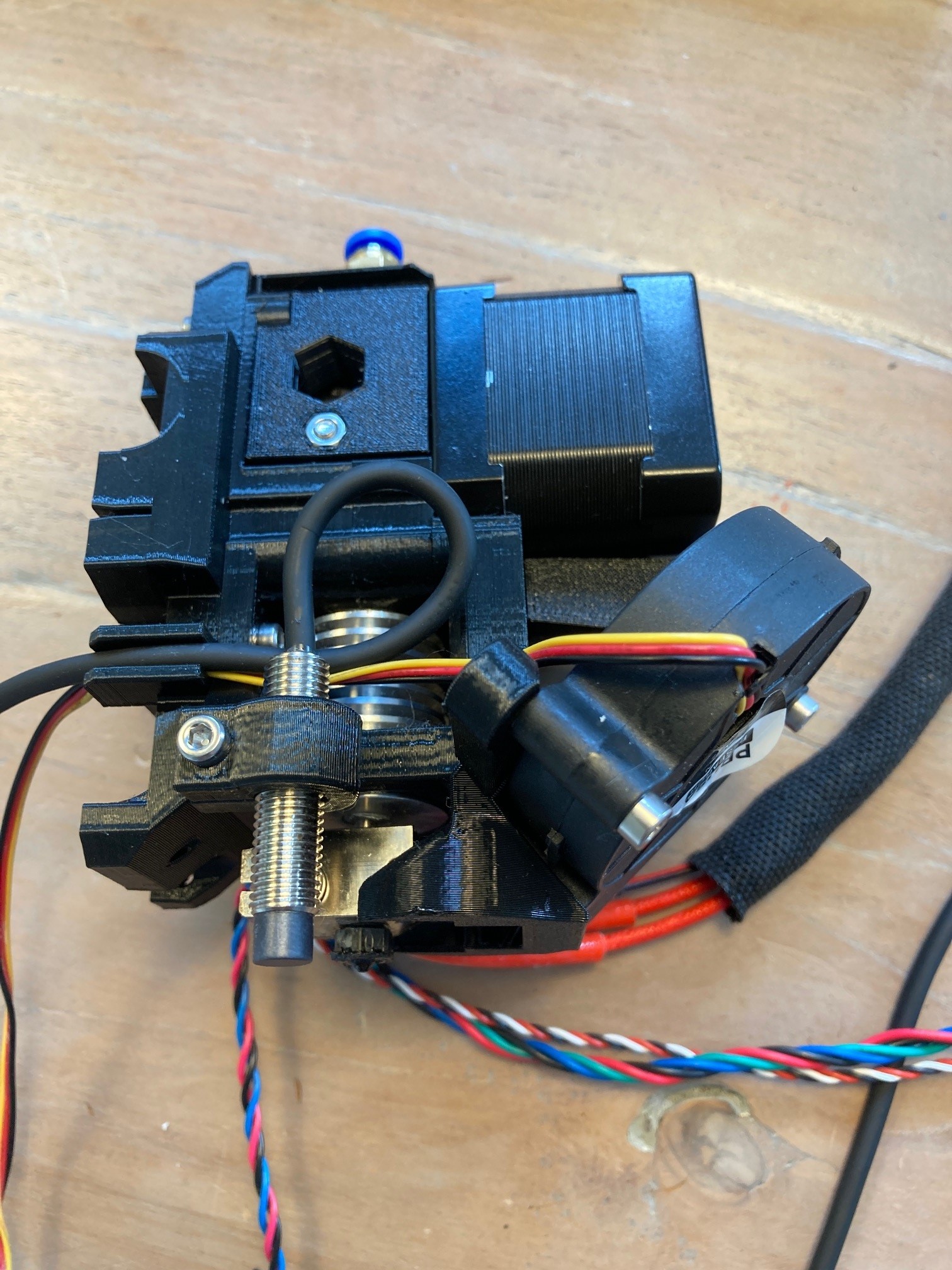 Prusa Mini Bear Mirrored Mk3 extruder, Rev 6 by rinkel | Download free ...