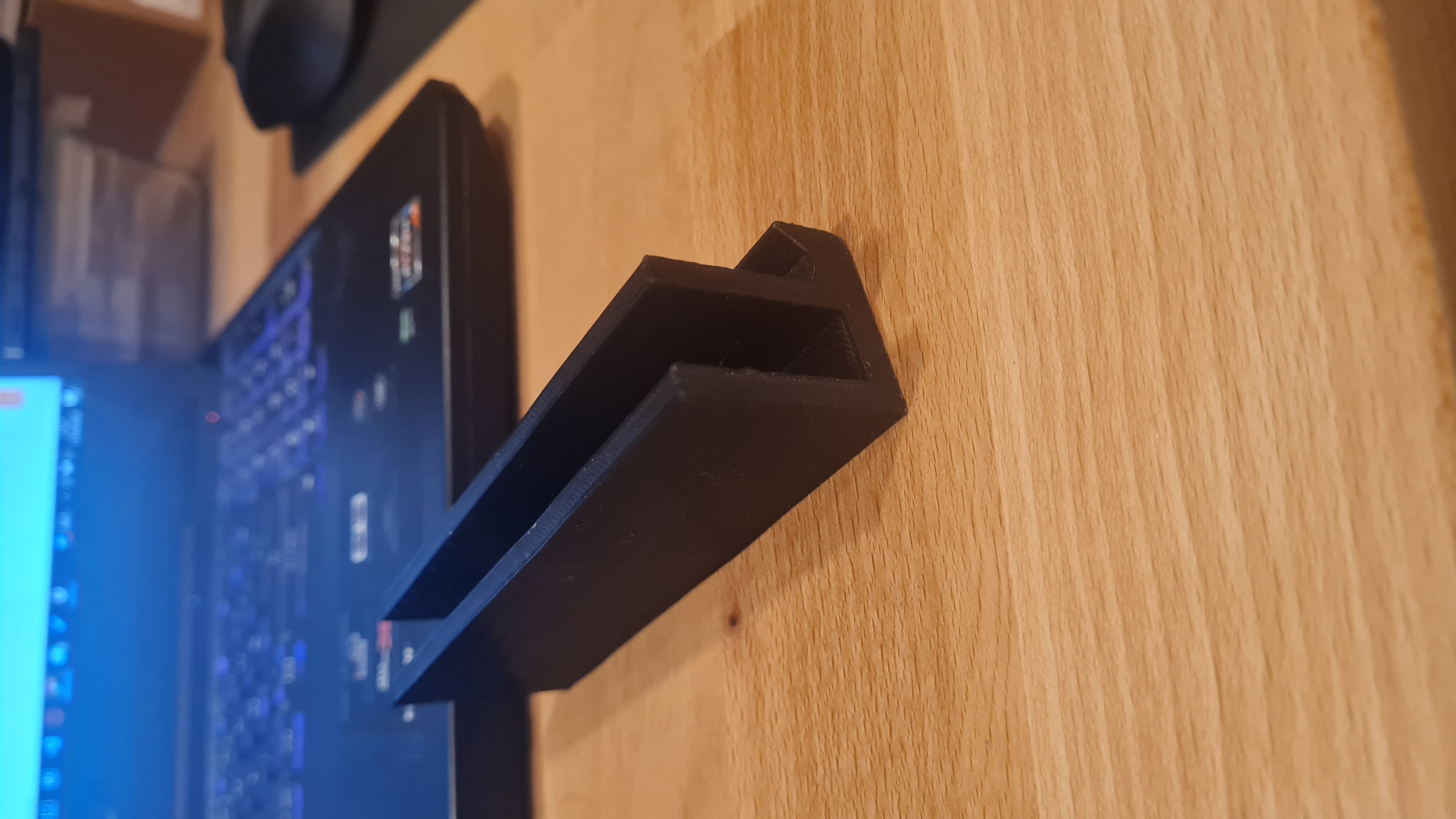 USB Hub mount for 40x40 Aluminium Profil (Sim Racing) by Janni ...