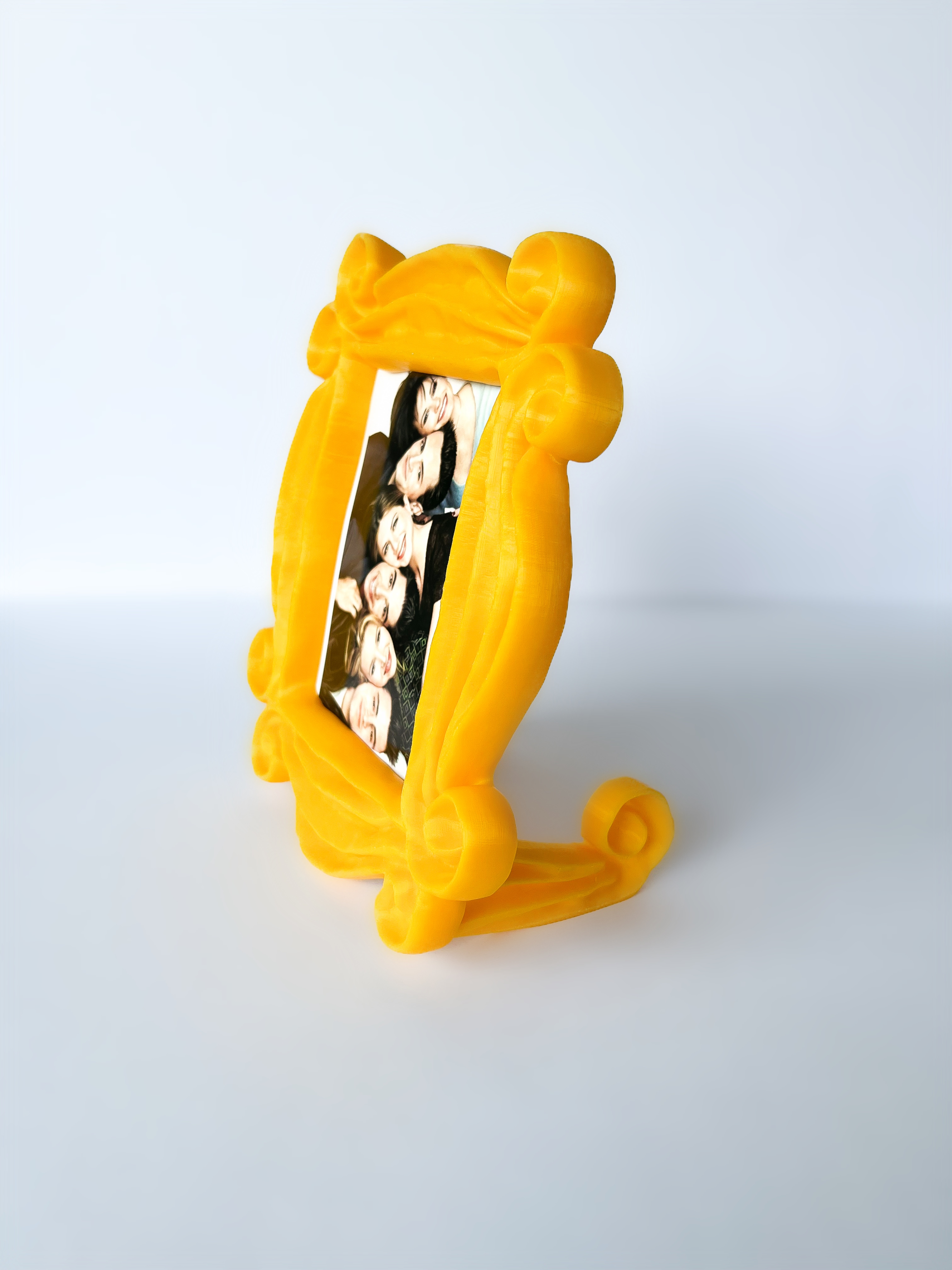 Friends Yellow Peephole Picture Frame by Sara Prints 3D | Download free ...