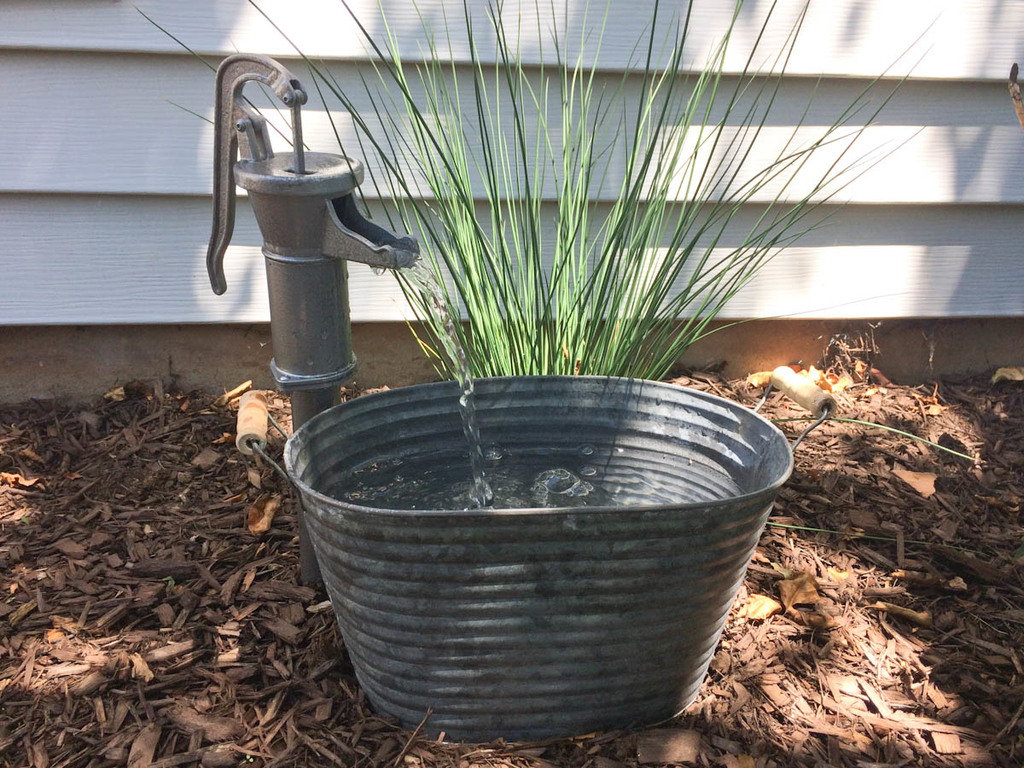 Antique Well hand Pump Garden Fountain by sthone | Download free STL ...
