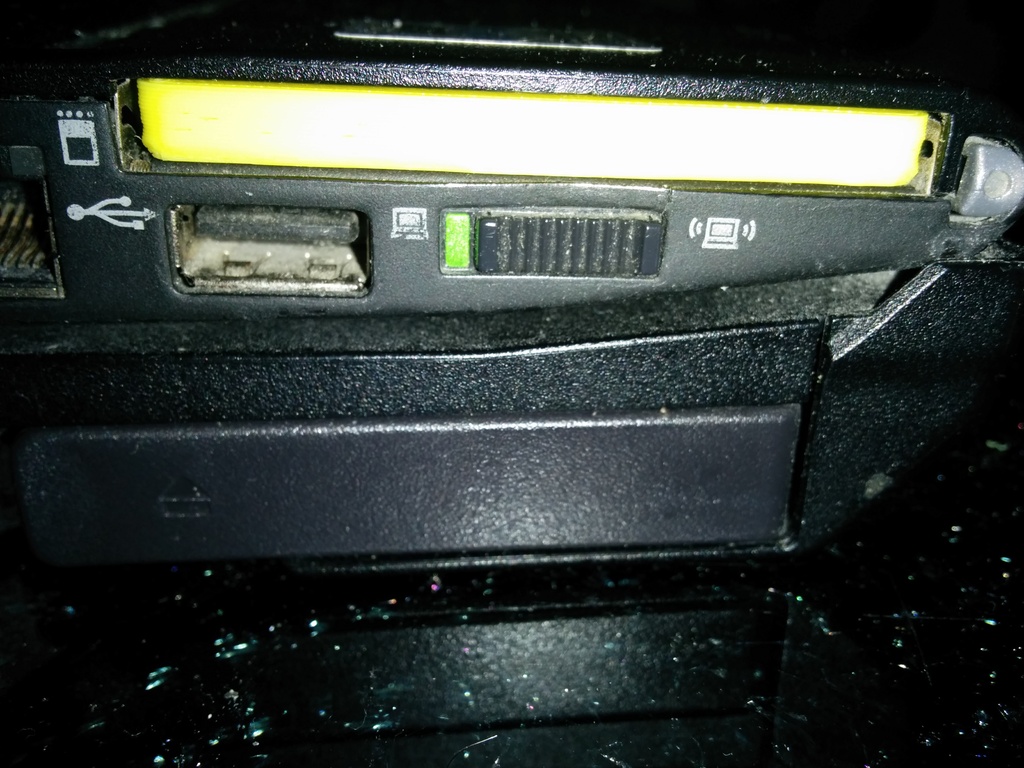 Improved Express card slot SD card wallet by zeus | Download free STL ...