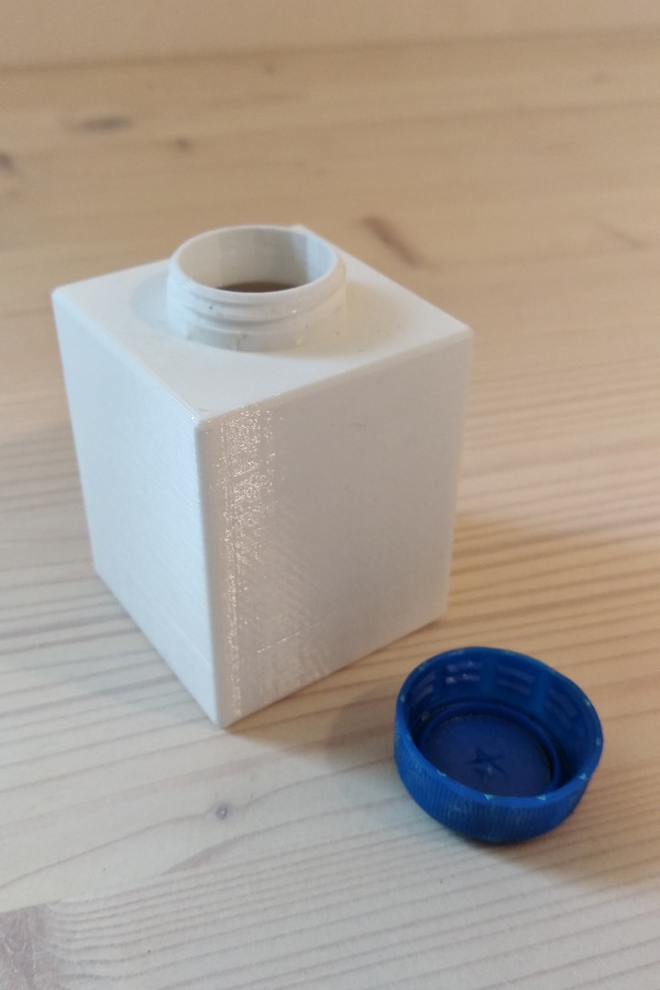 Stackable lego-like box using pop bottle caps by ateldsign | Download ...