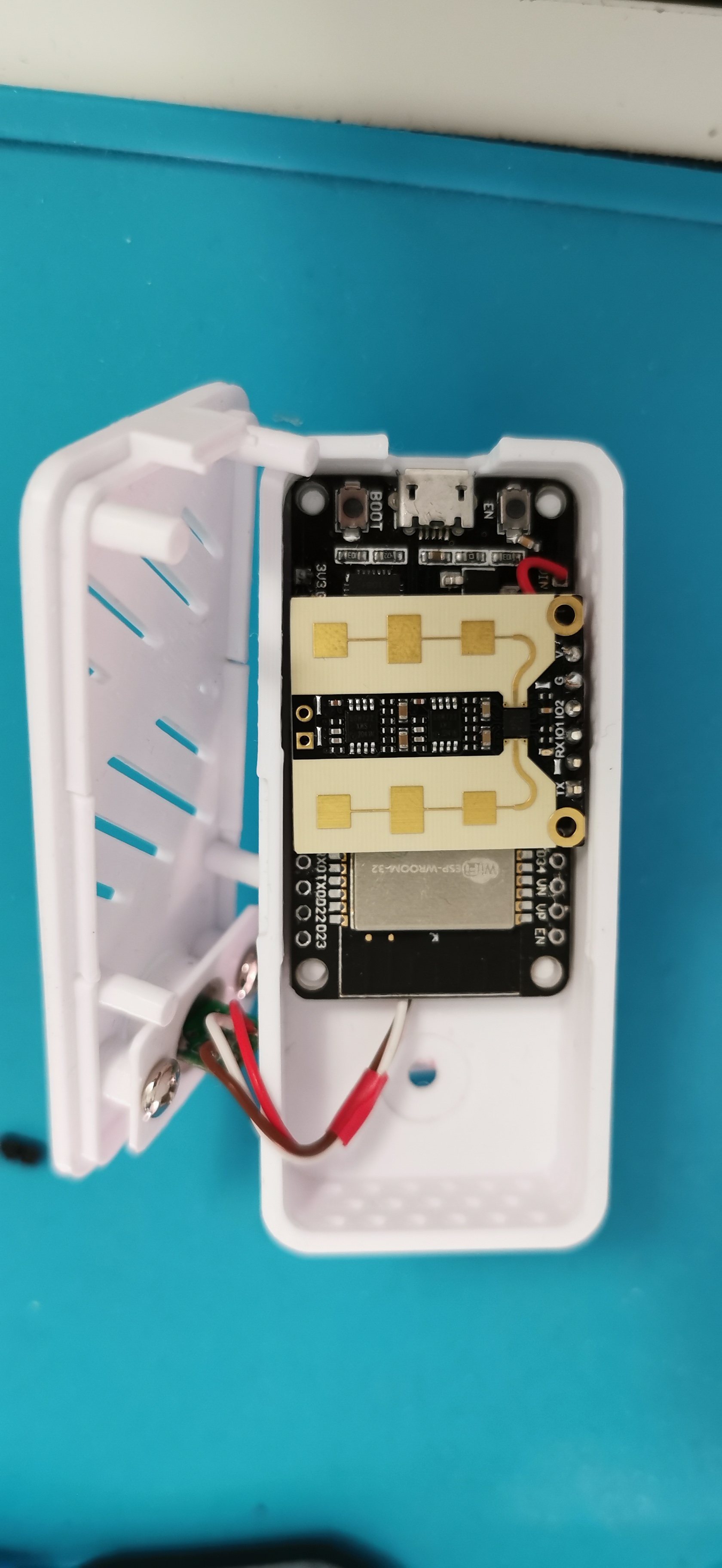 ESP32 DevKit V1 Case (with AM312 PIR) by Evis Home Lab | Download free ... ESP32 DevKit V1 Case (with AM312 PIR) by Evis Home Lab | Download free ...