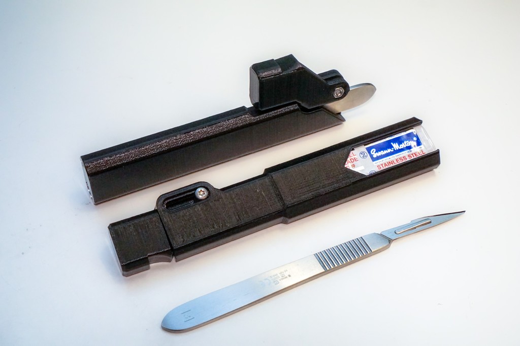 Nr.3 Scalpel Case with Spare Blade Storage by n.leinad | Download free ...