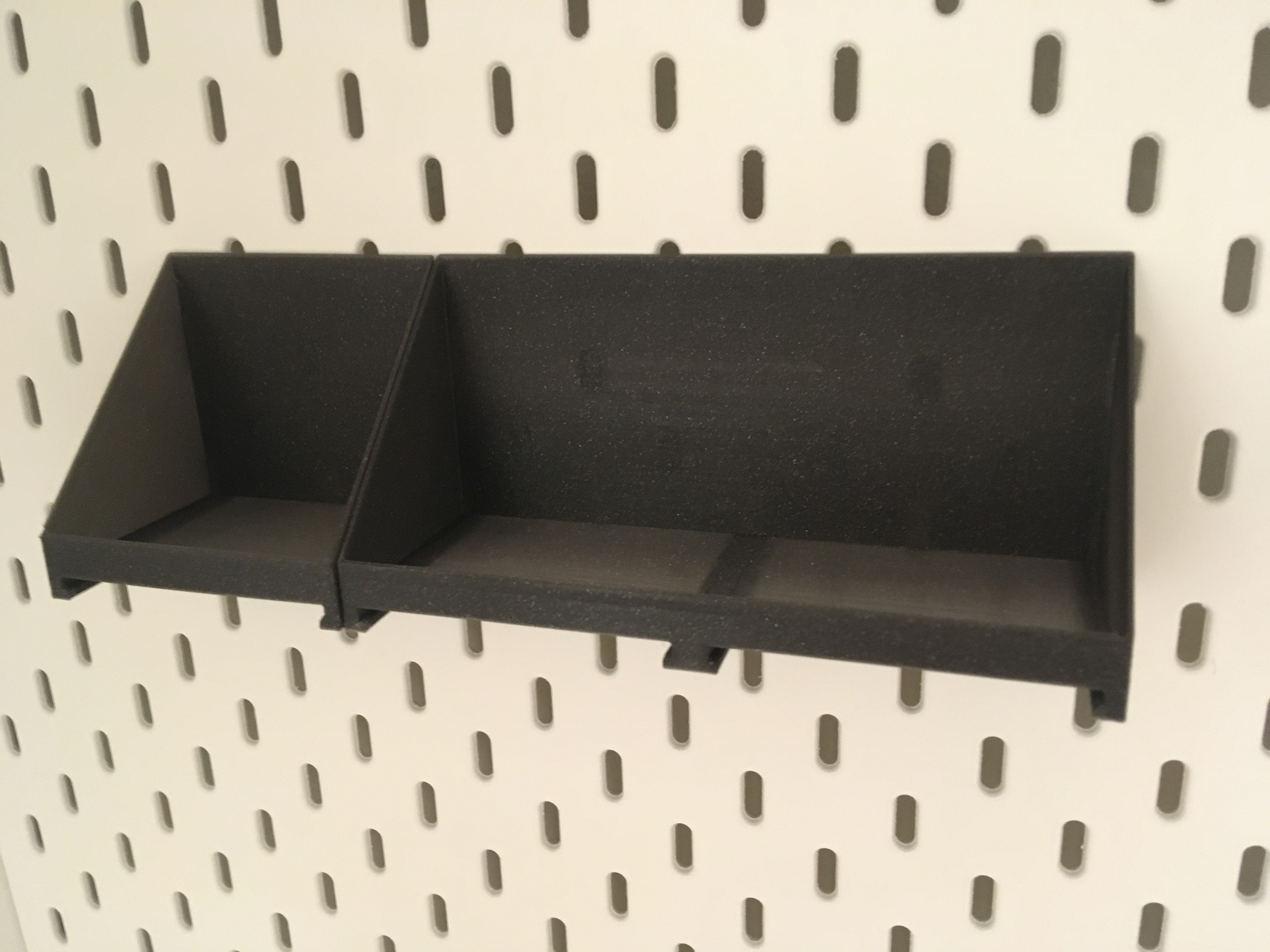 Skadis shelf for hanging modular drawers by Ivan Urbánek | Download ...