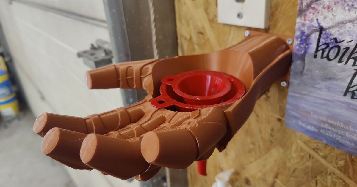 C-3PO funnel holder wallmount by Ande | Download free STL model ...