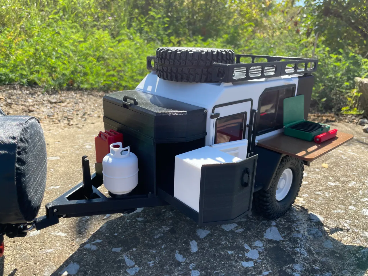 "Rock Hopper" off road Camper 1:8 scale RC model by BlackCrow by ...
