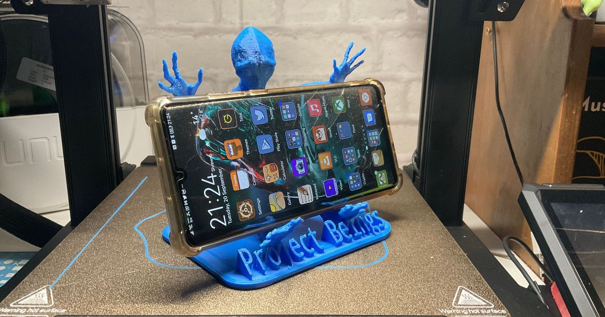'Being' Phone Stand - Mini Alien Holding Phone. by Zurlingo-3D ...