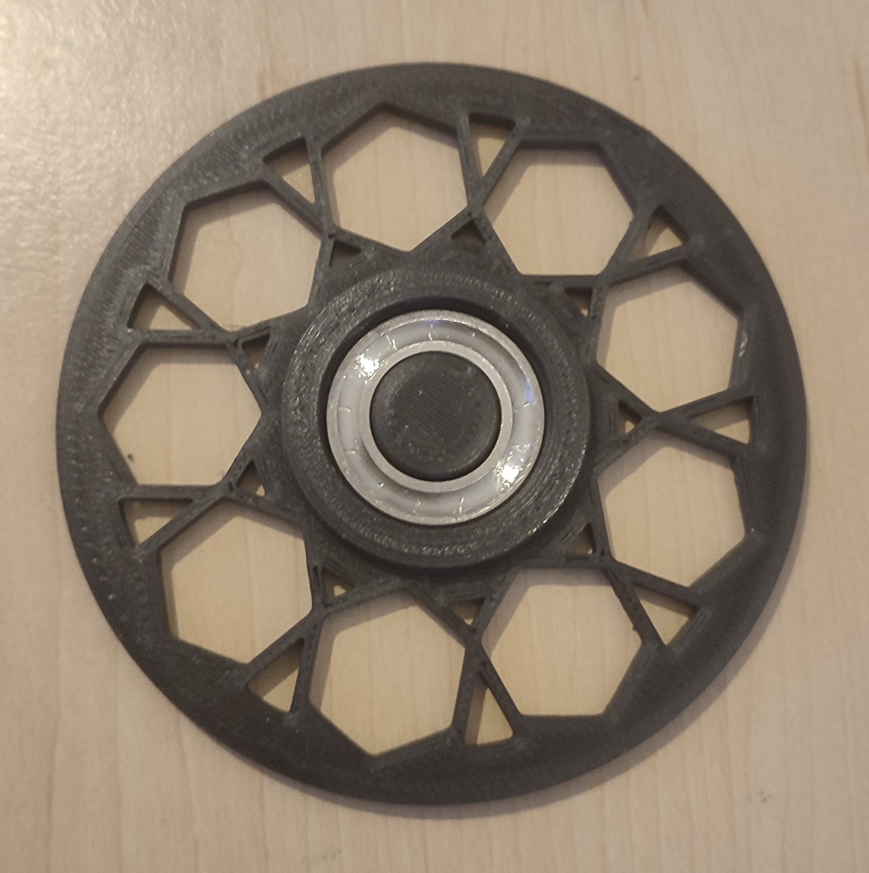 Horizontal Filament spool holder / roller for deformed spools by Lucas ...