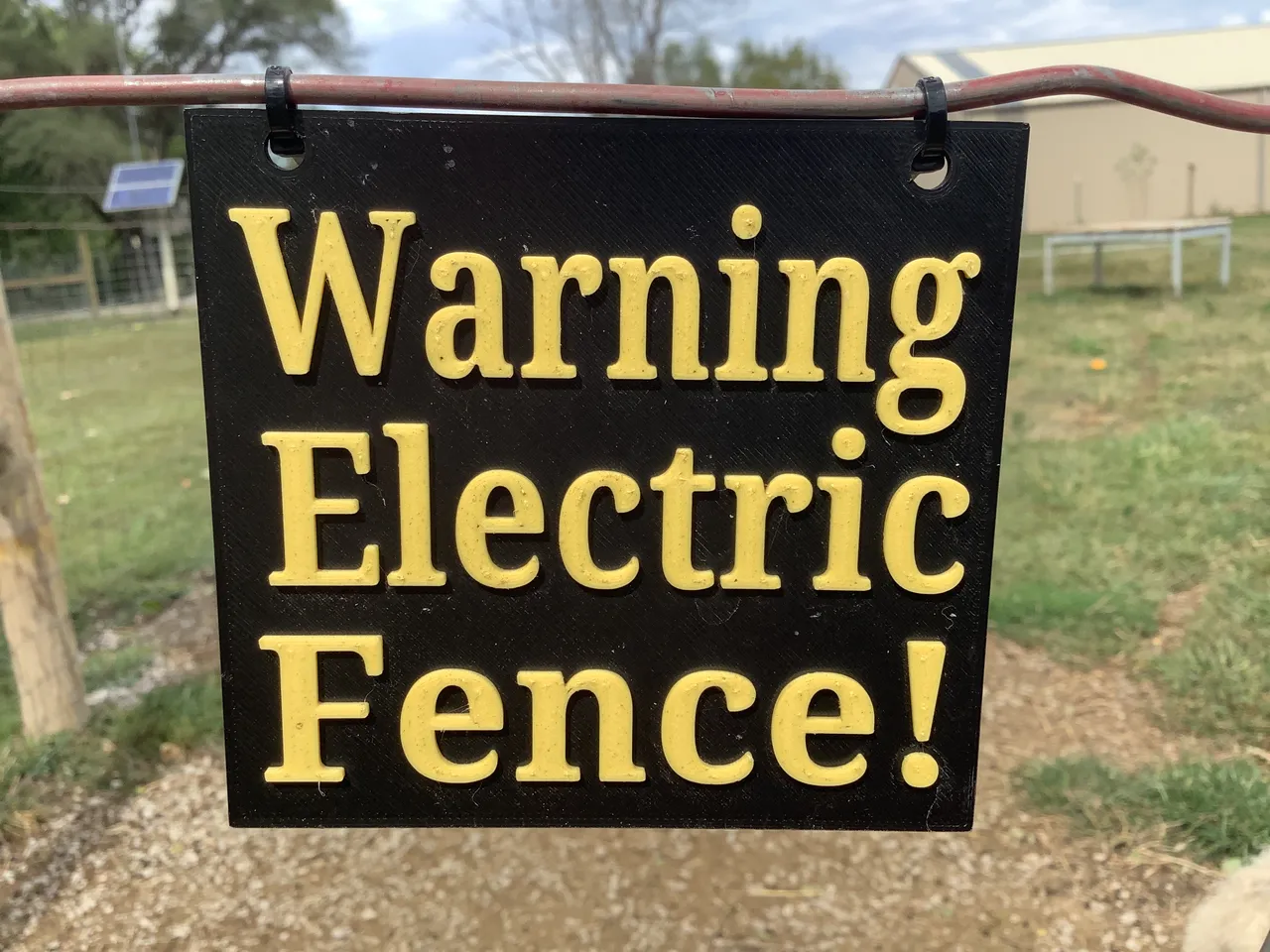 Electric fence warning sign by Lemoulin | Download free STL model ...