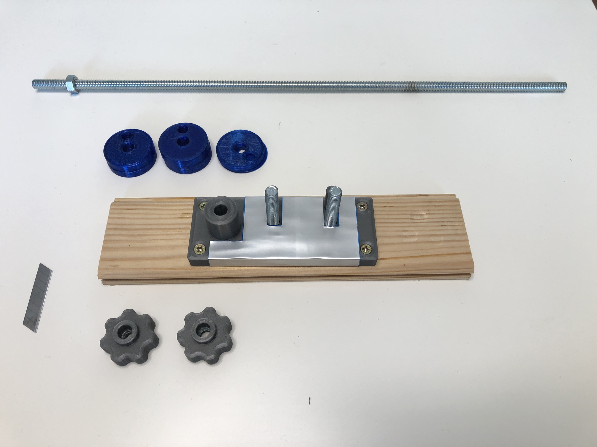 Simple PET Bottle Cutter by mirabatek | Download free STL model ...