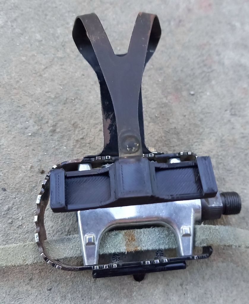 Toe cage strap guide- bicycle pedal by krahut | Download free STL model ...