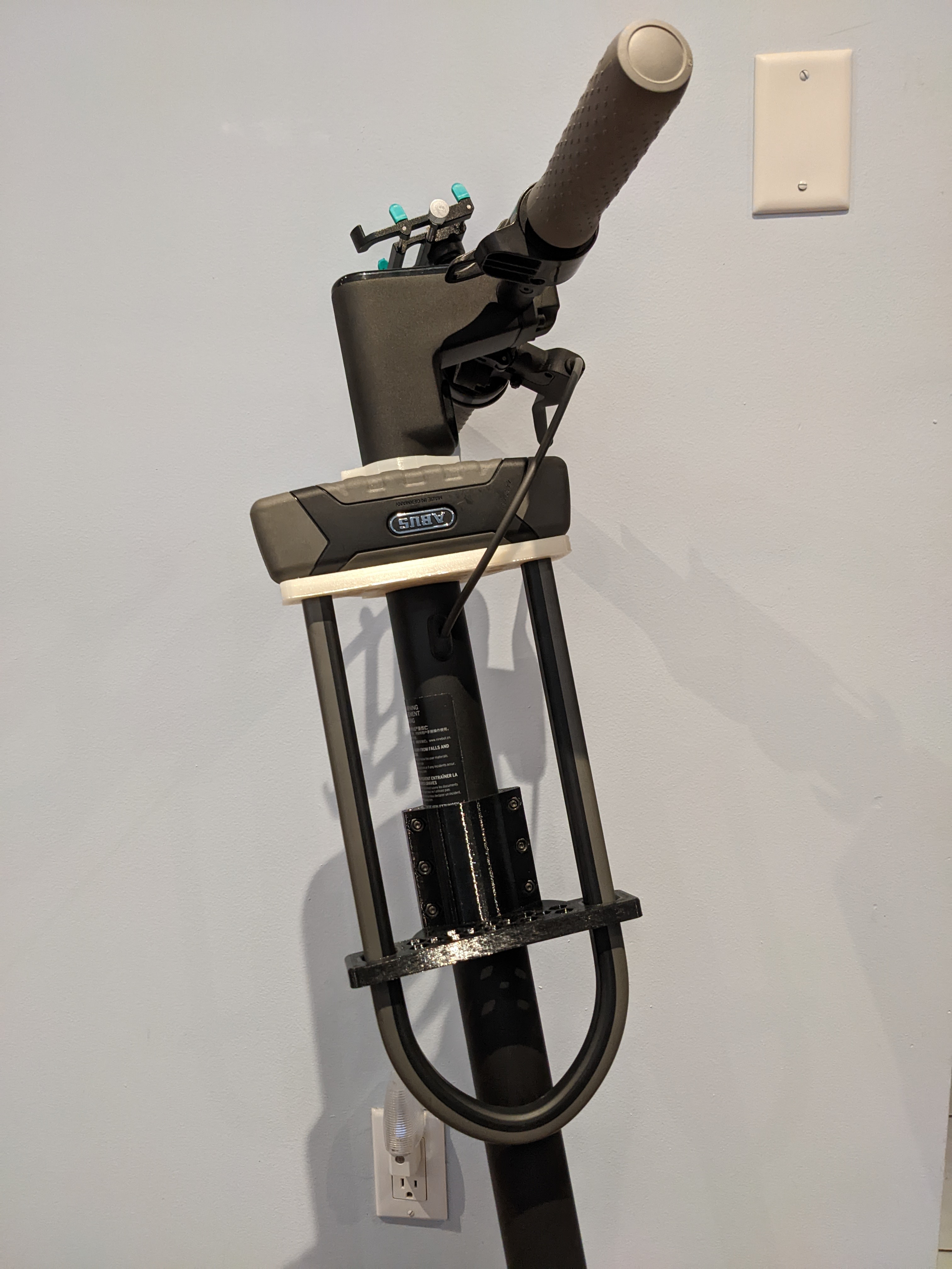 ABUS Granit XPlus 540 lock holder for Ninebot Max G30 by r00f ...