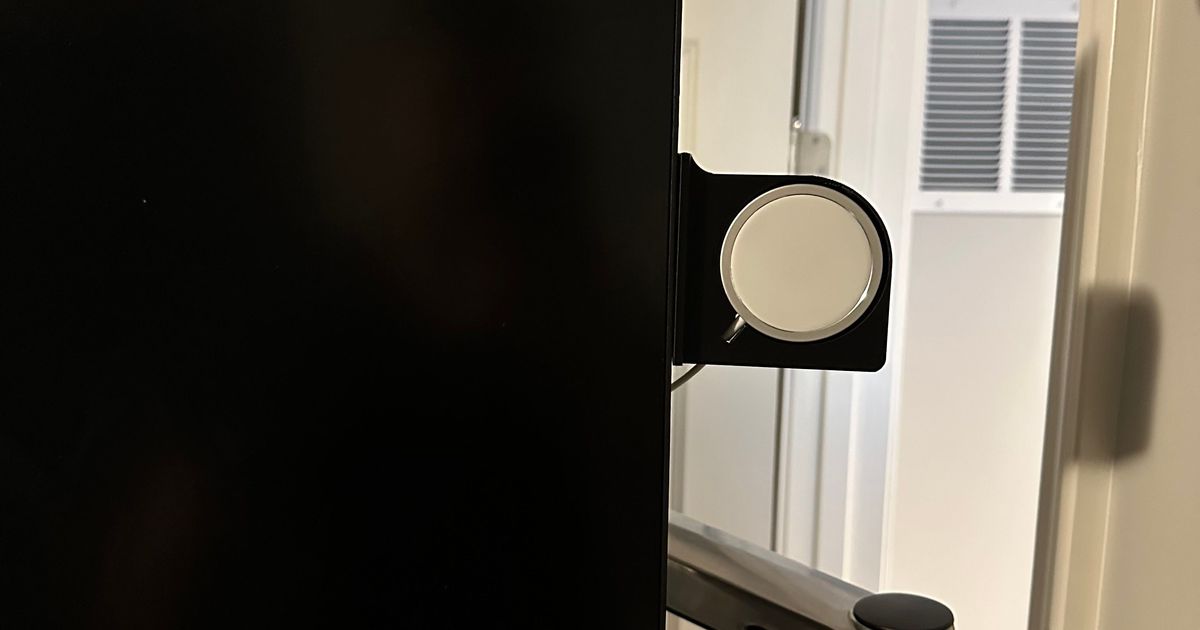 iPhone Monitor MagSafe Mount for iPhone 14 Pro by Raynefire | Download ...