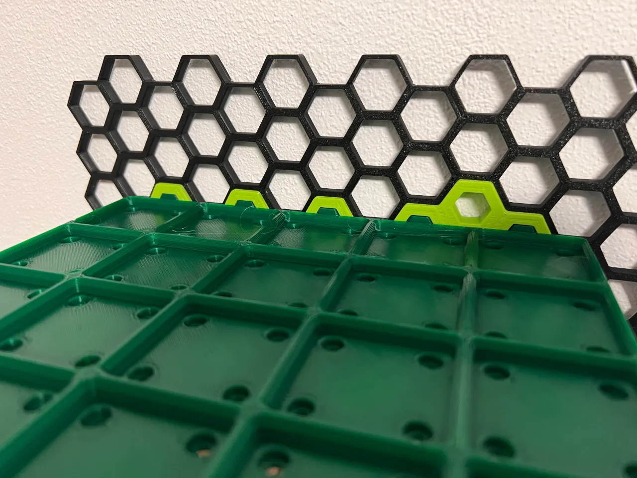 Gridfinity honeycomb wall baseplates by Chrosta | Download free STL ...