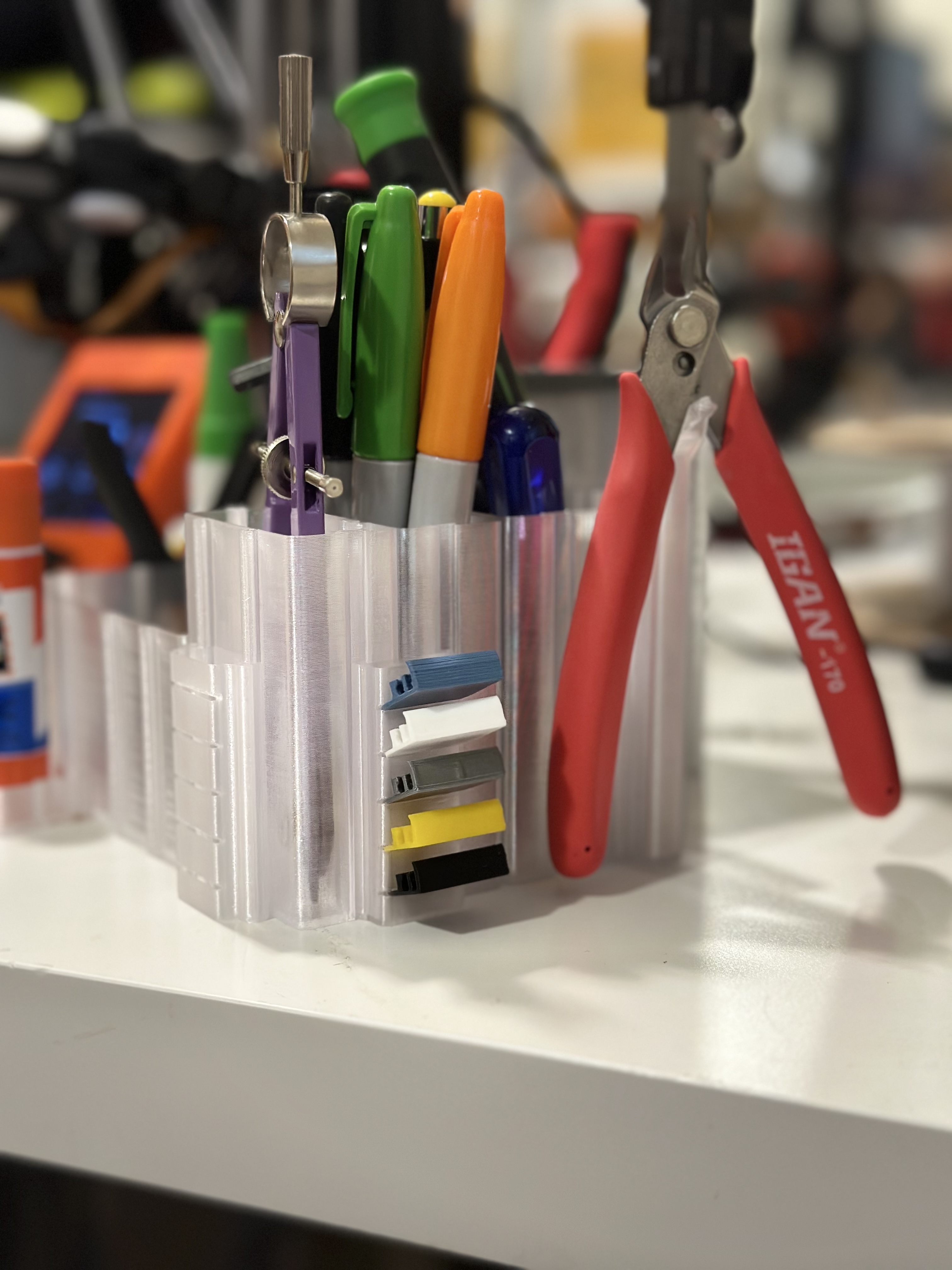 Grandma's Favorite Filament Clip Rack for Ultimate Vase Mode Desk ...