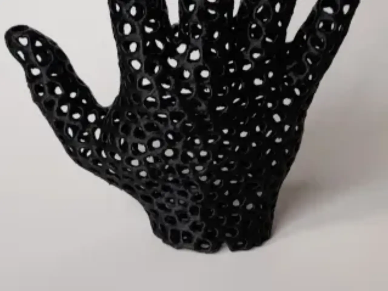 Voronoi hand by Stef | Download free STL model | Printables.com