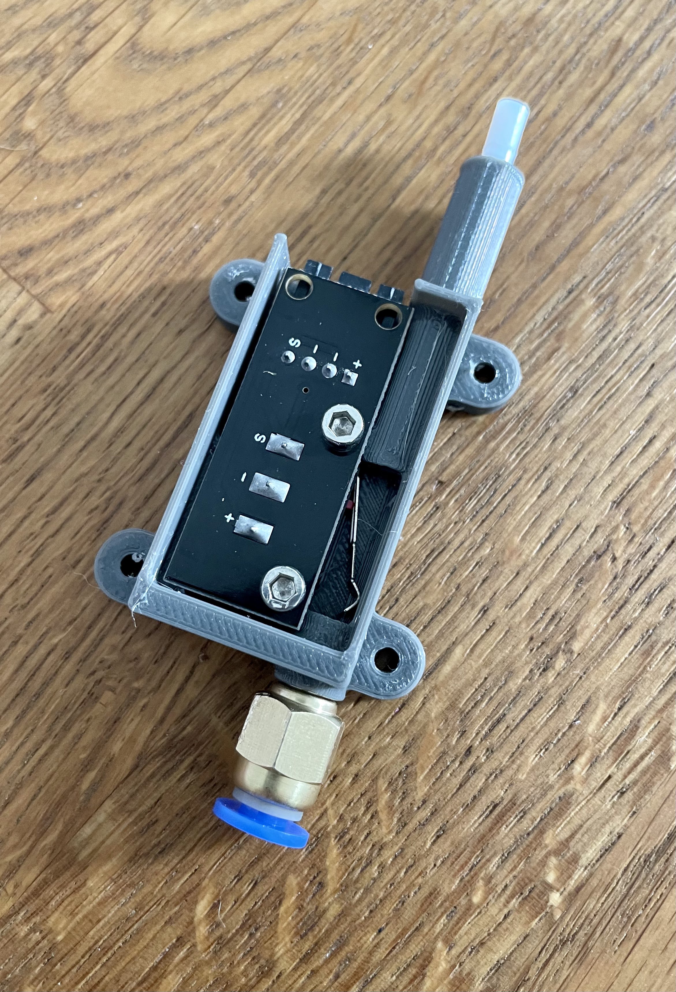 QIDI iFast reverse boden ptfe tube filament sensor housing by GuyH ...