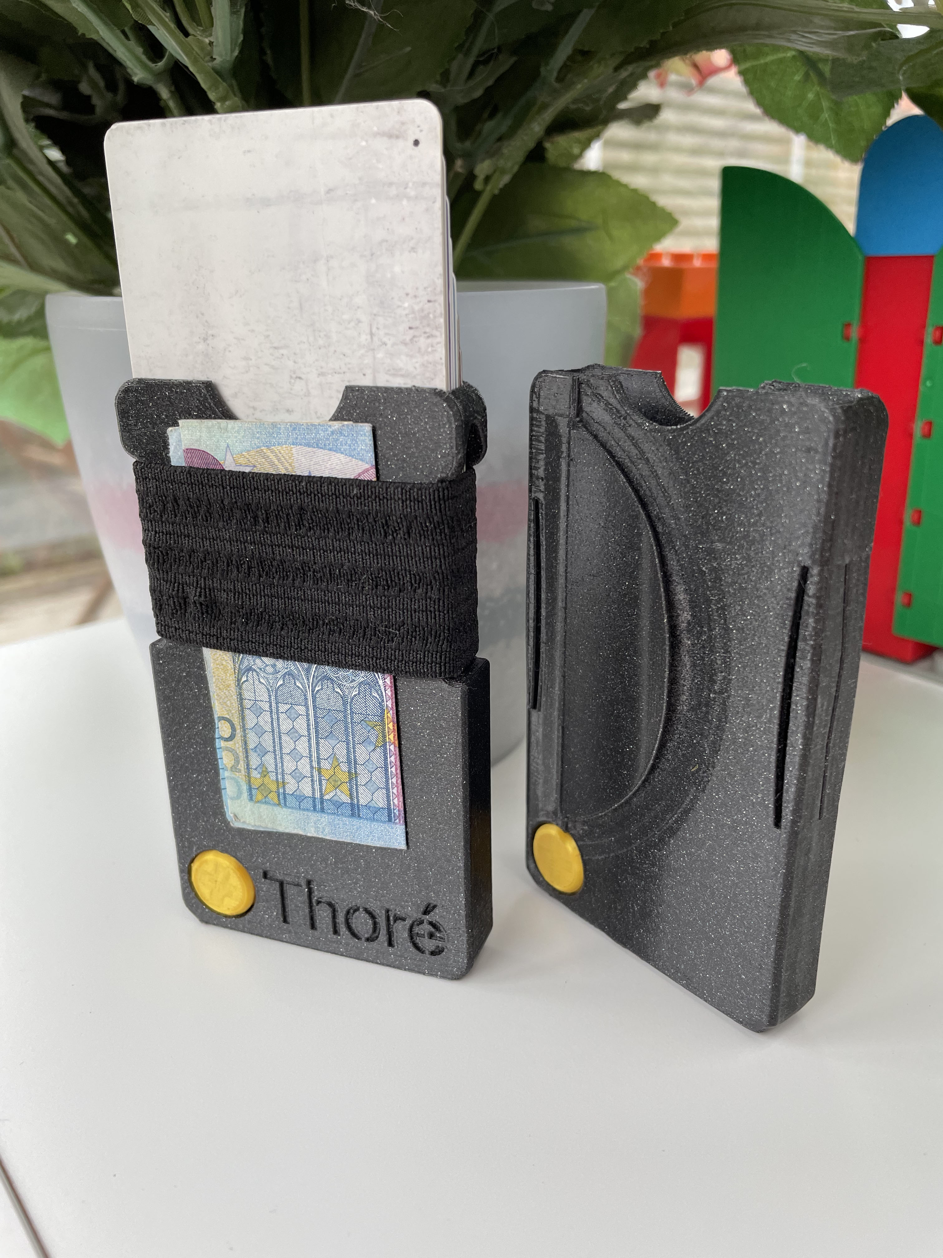 Slim card wallet (8 cards, multicolor, airtag) by StevenTh | Download ...