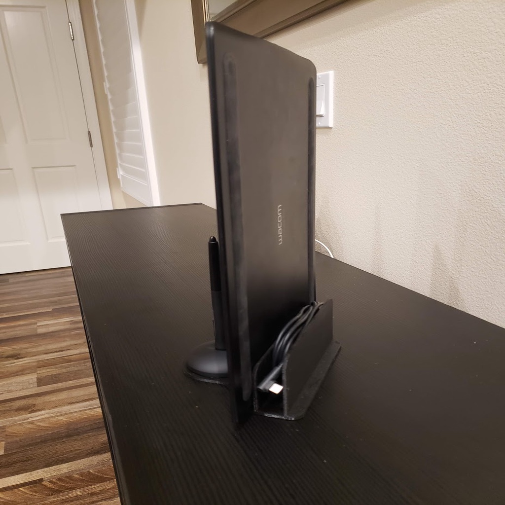 Wacom Intuos Pro Tablet & Pen Stand von furfoxsake | Kostenloses STL ...