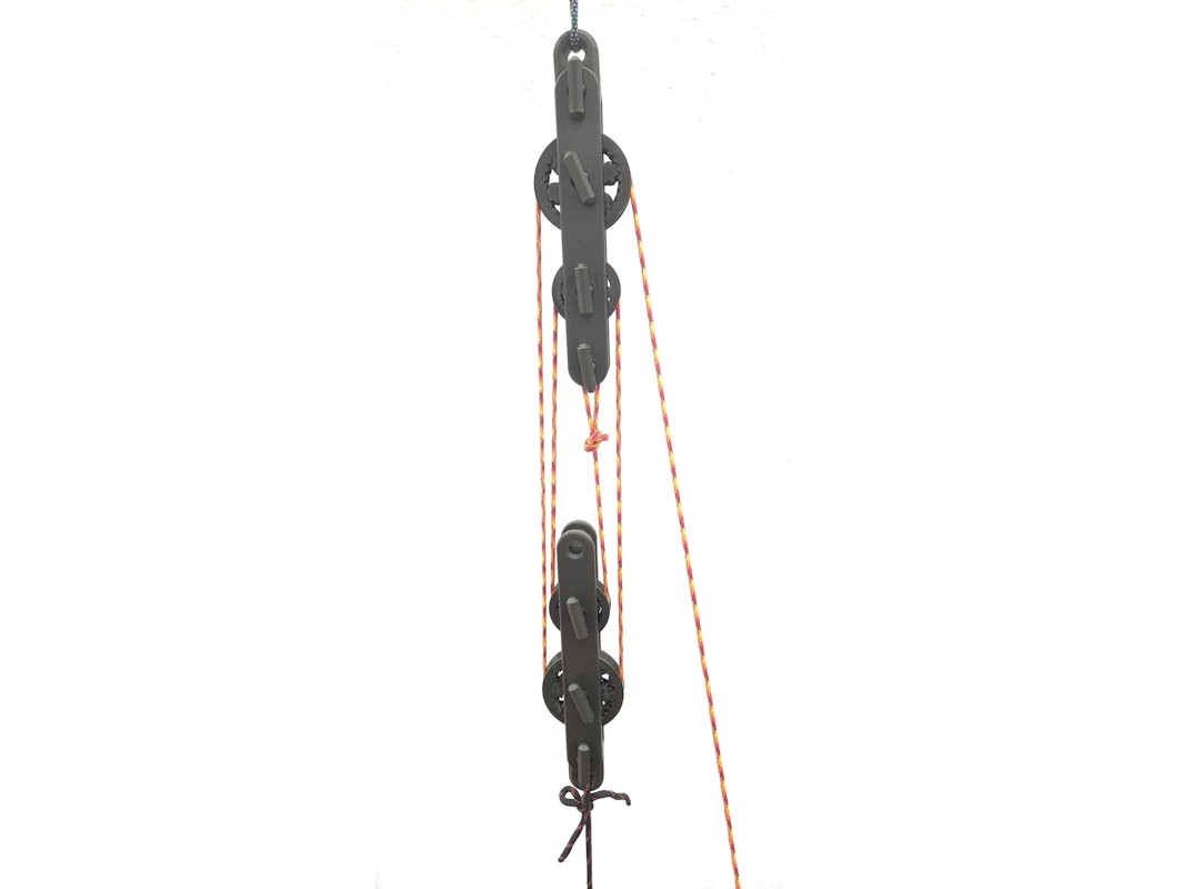 pulley system (block and tackle) with gear bearing pulleys par DrJones ...