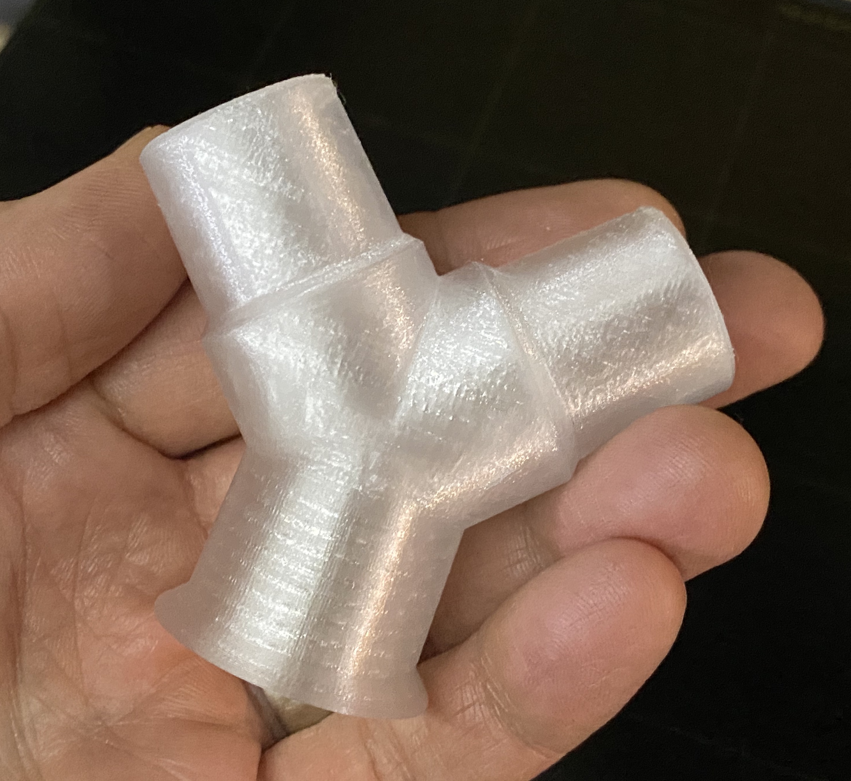 LRTee: Last Resort 22mm Ventilator Tubing Splitter by Makefast Workshop ...