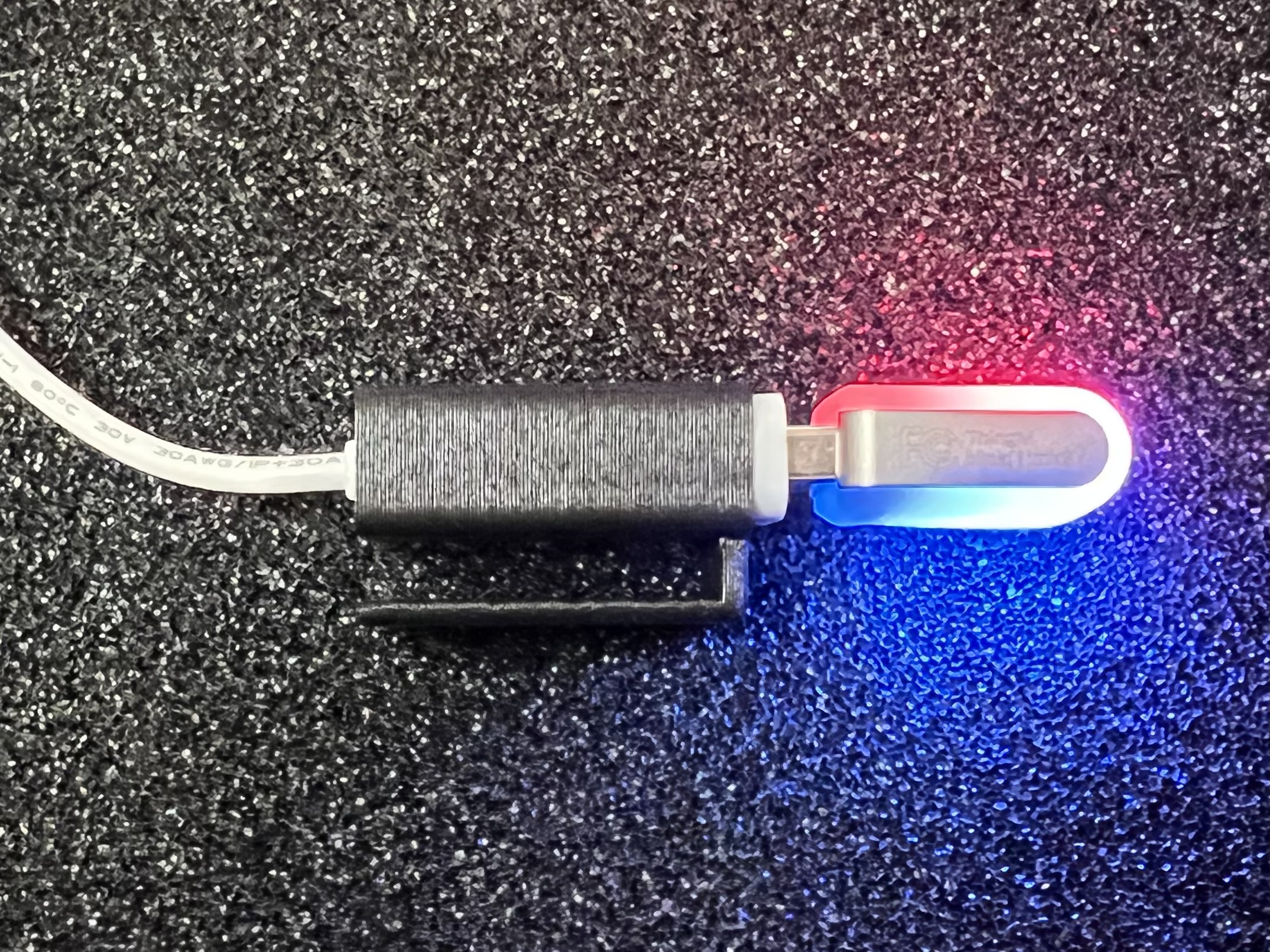 blink(1) USB LED extension cable clip by todbot | Download free STL model | Printables.com